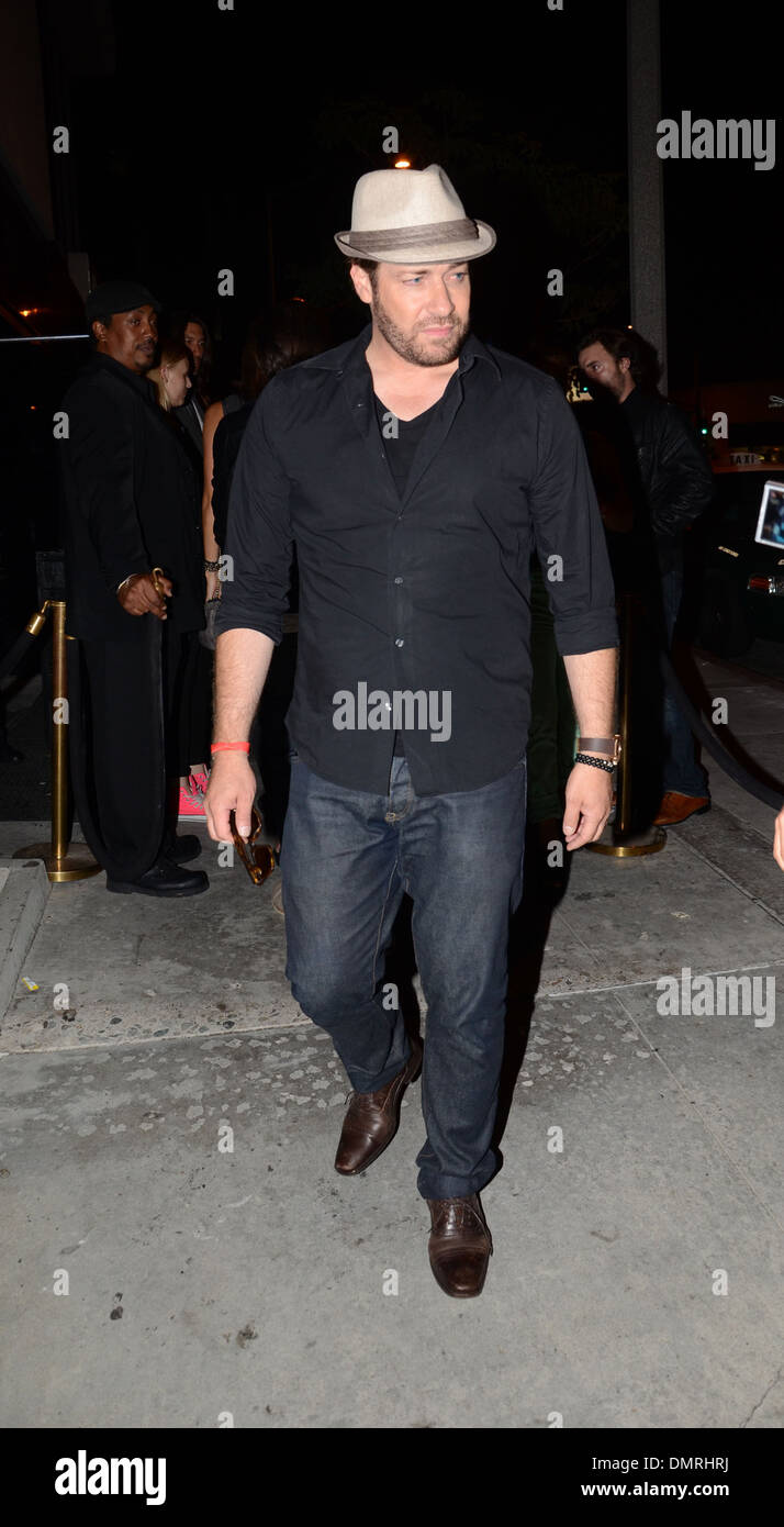 Giovanni agnelli arriving bellows nightclub High Resolution Stock ...