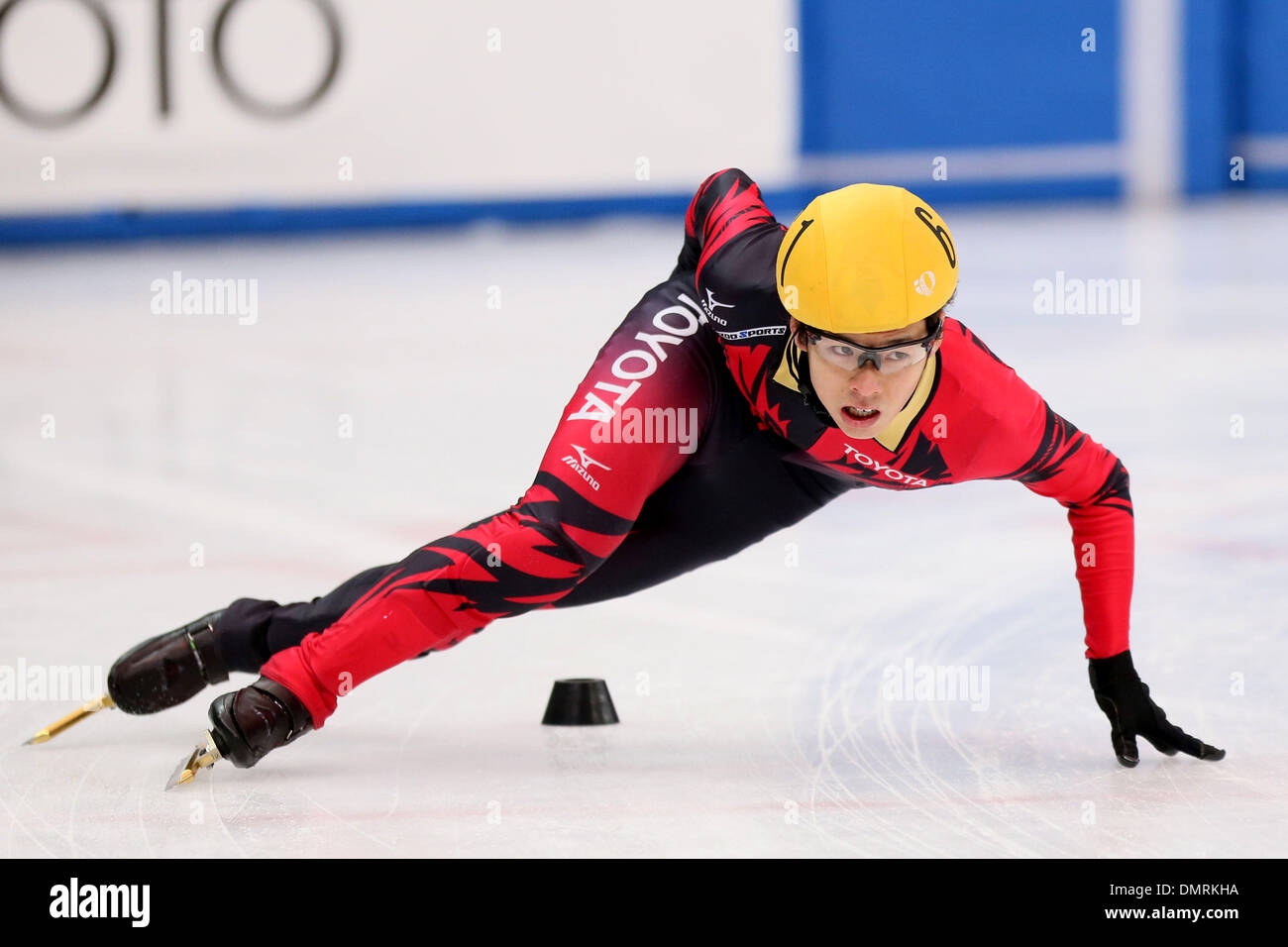 Osaka Pool Ice Skating Rink, Osaka Japan. 15th Dec, 2013. Yuzo Takamido ...