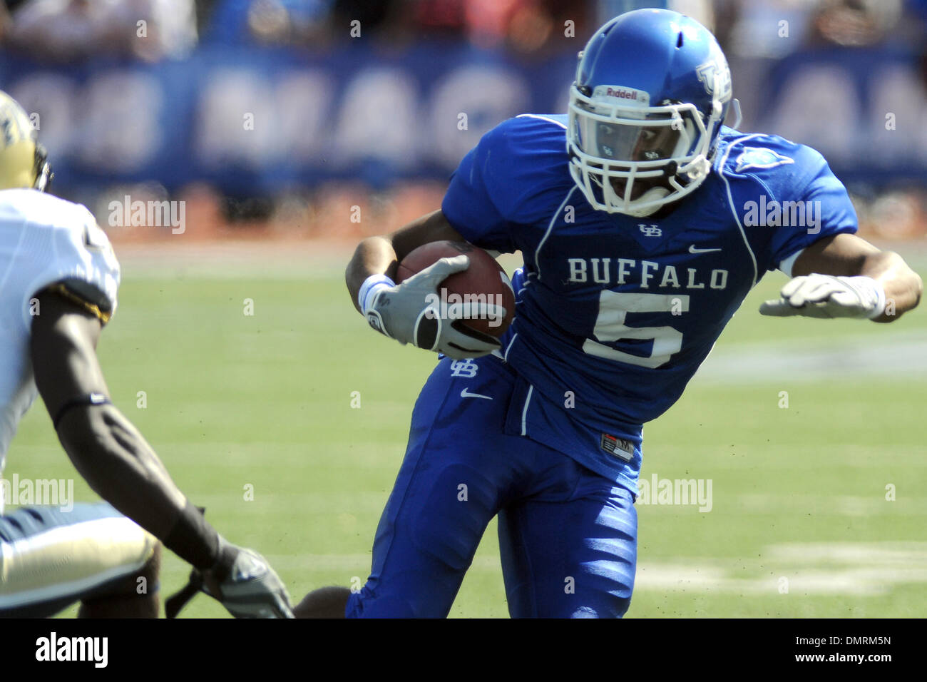 University of Buffalo Bulls wide receiver Terrell Jackson ,5, looks to ...