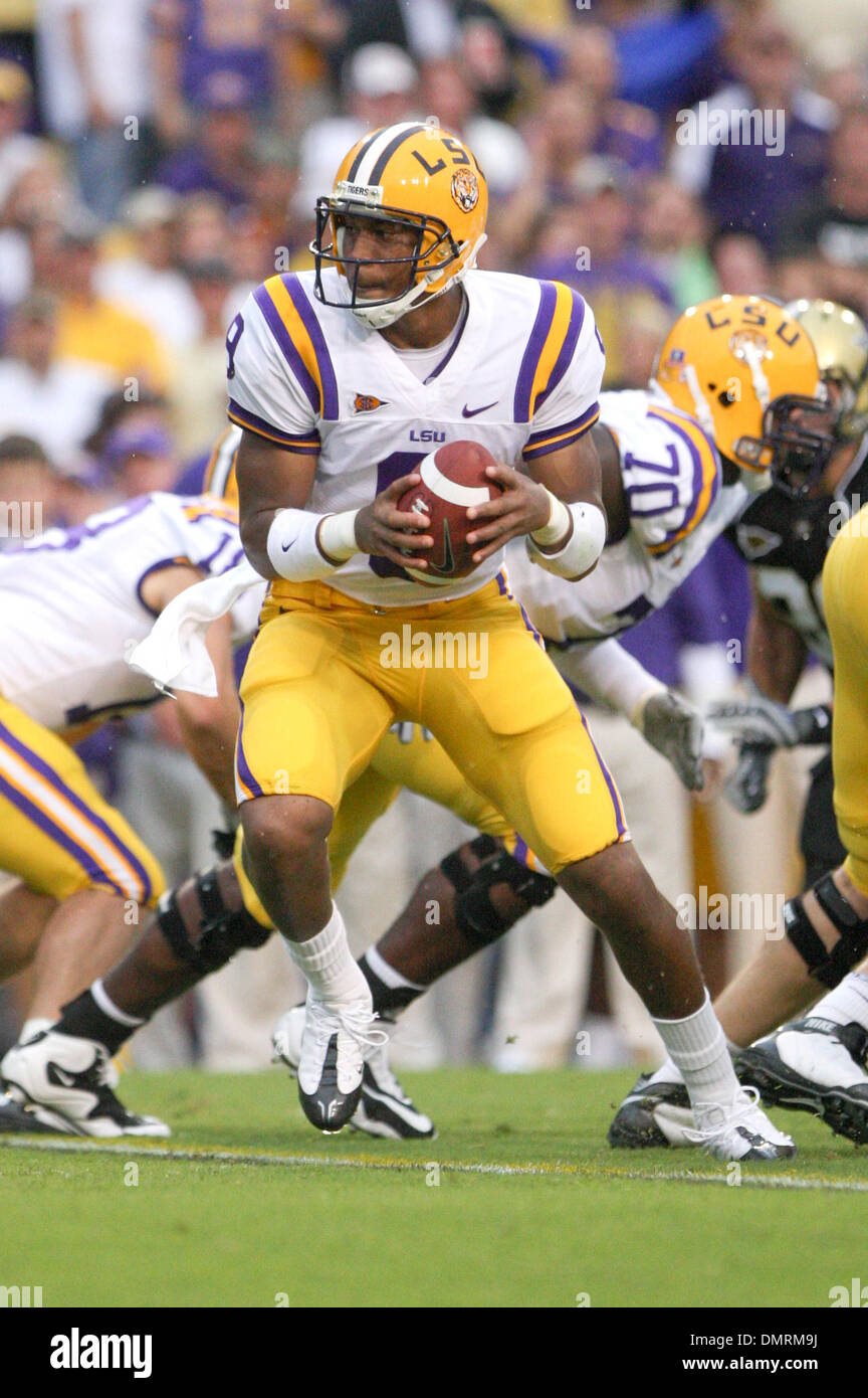 LSU quarterback Jordan Jefferson (9) drops back for the hand off. The ...