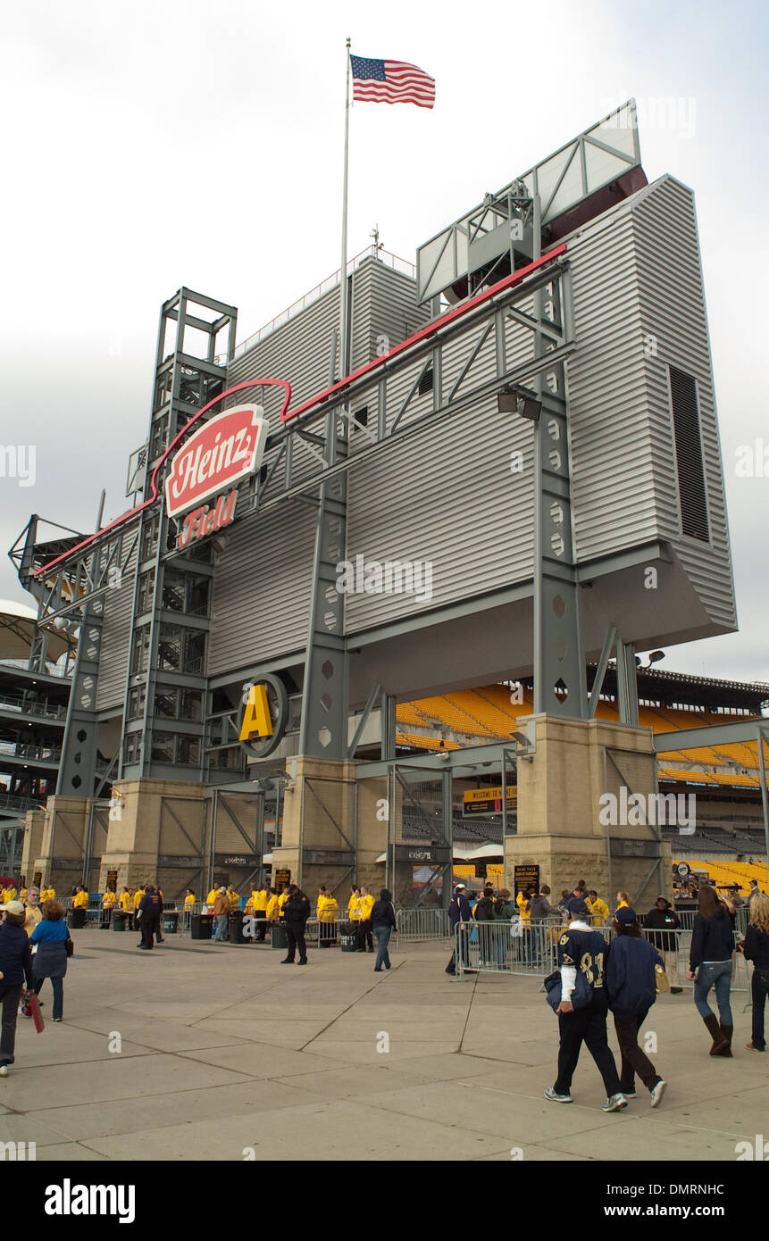The entrance to Heinz Field prior to a game between the Pittsburgh ...