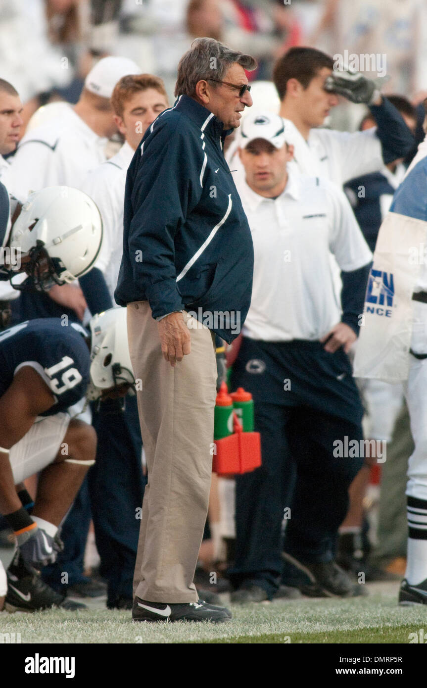 Joe paterno hi-res stock photography and images - Alamy