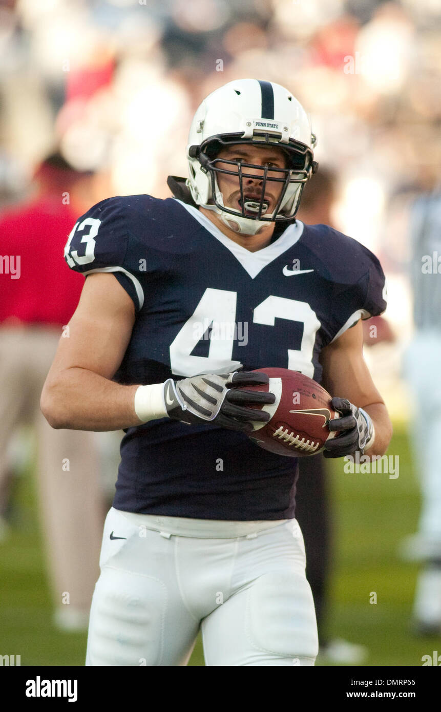 Penn State Nittany Lions linebacker Josh Hull (43) in action during a ...