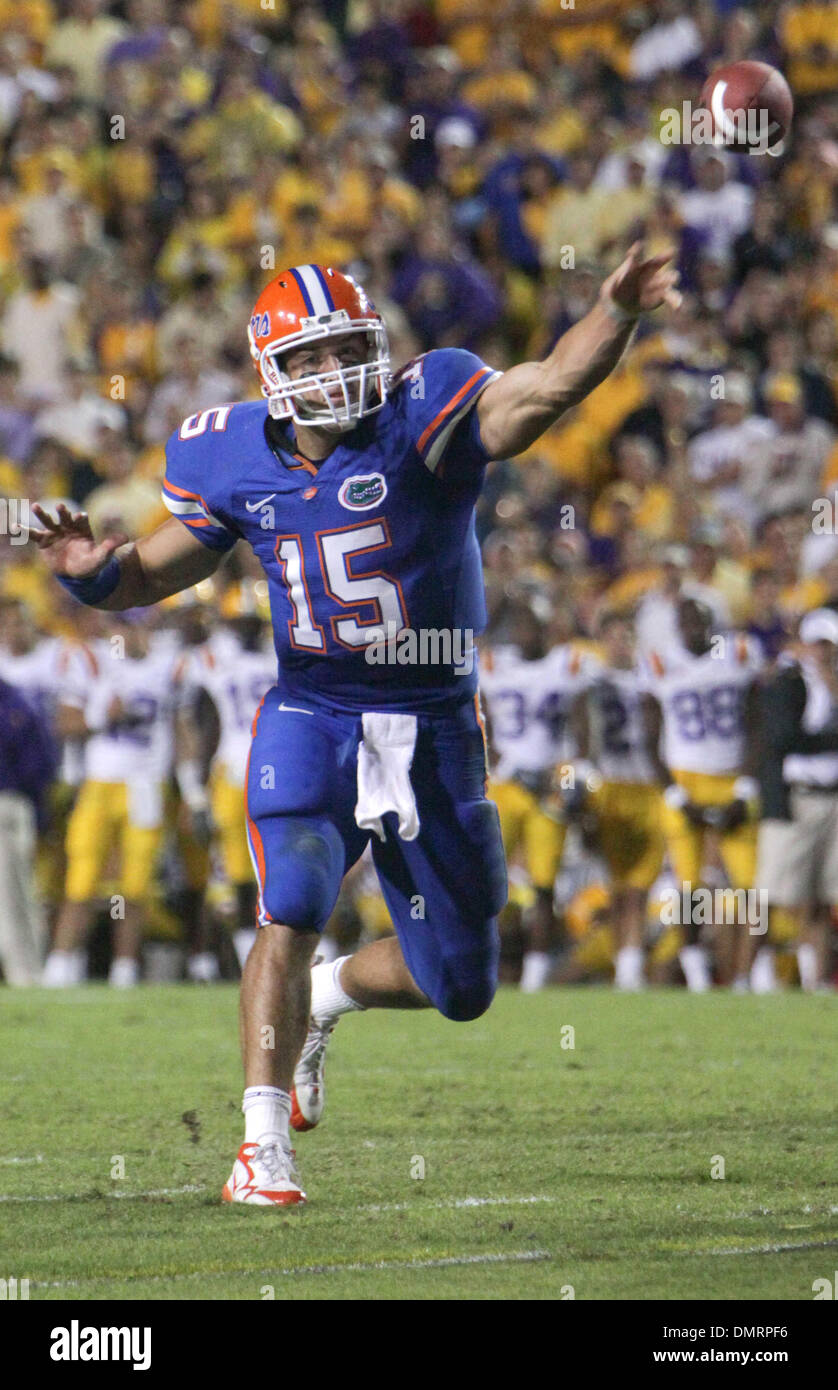 Florida quarterback Tim Tebow (15) scrambles on the run from the LSU ...
