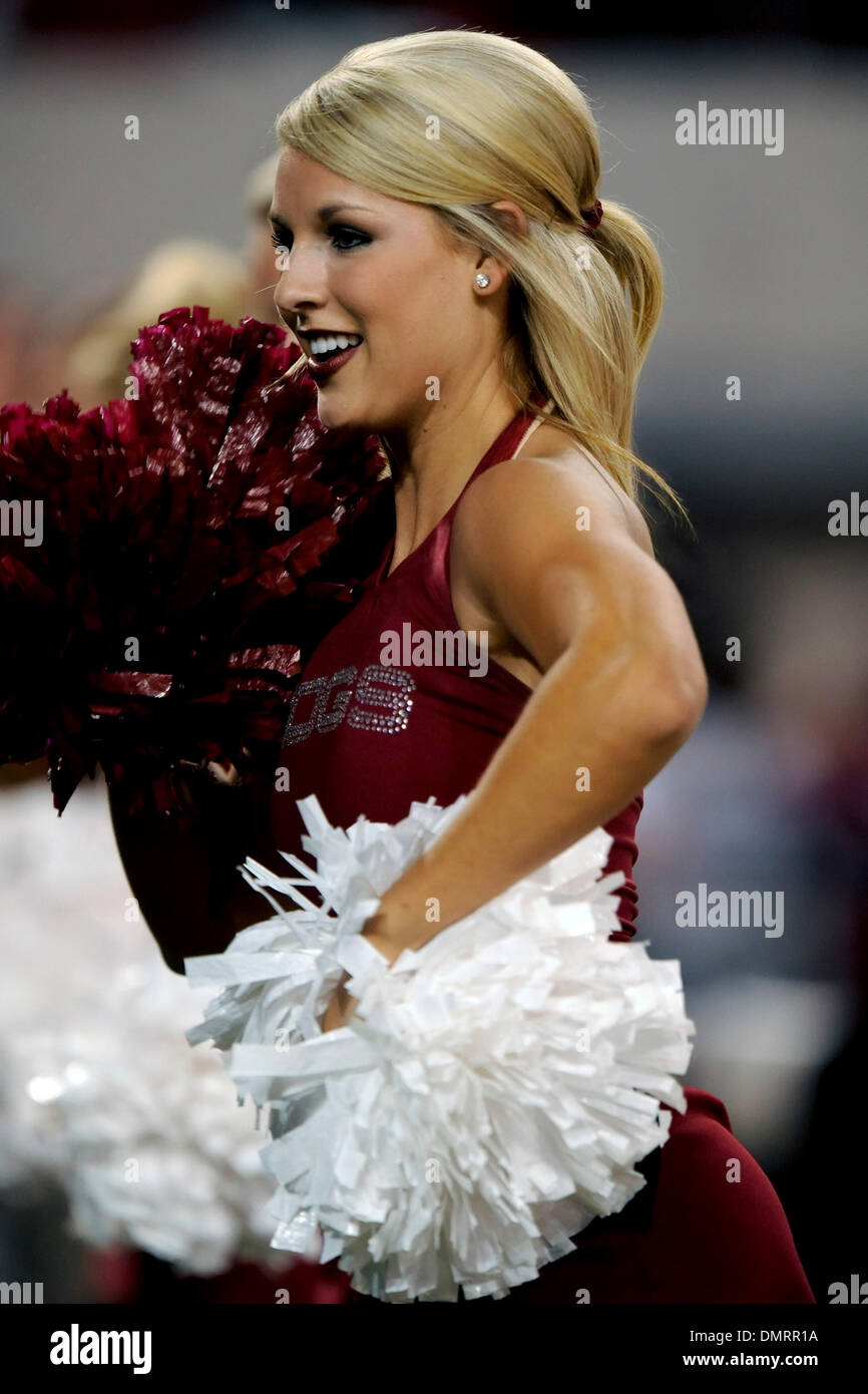 Arkansas razorback cheerleaders hi-res stock photography and images - Alamy