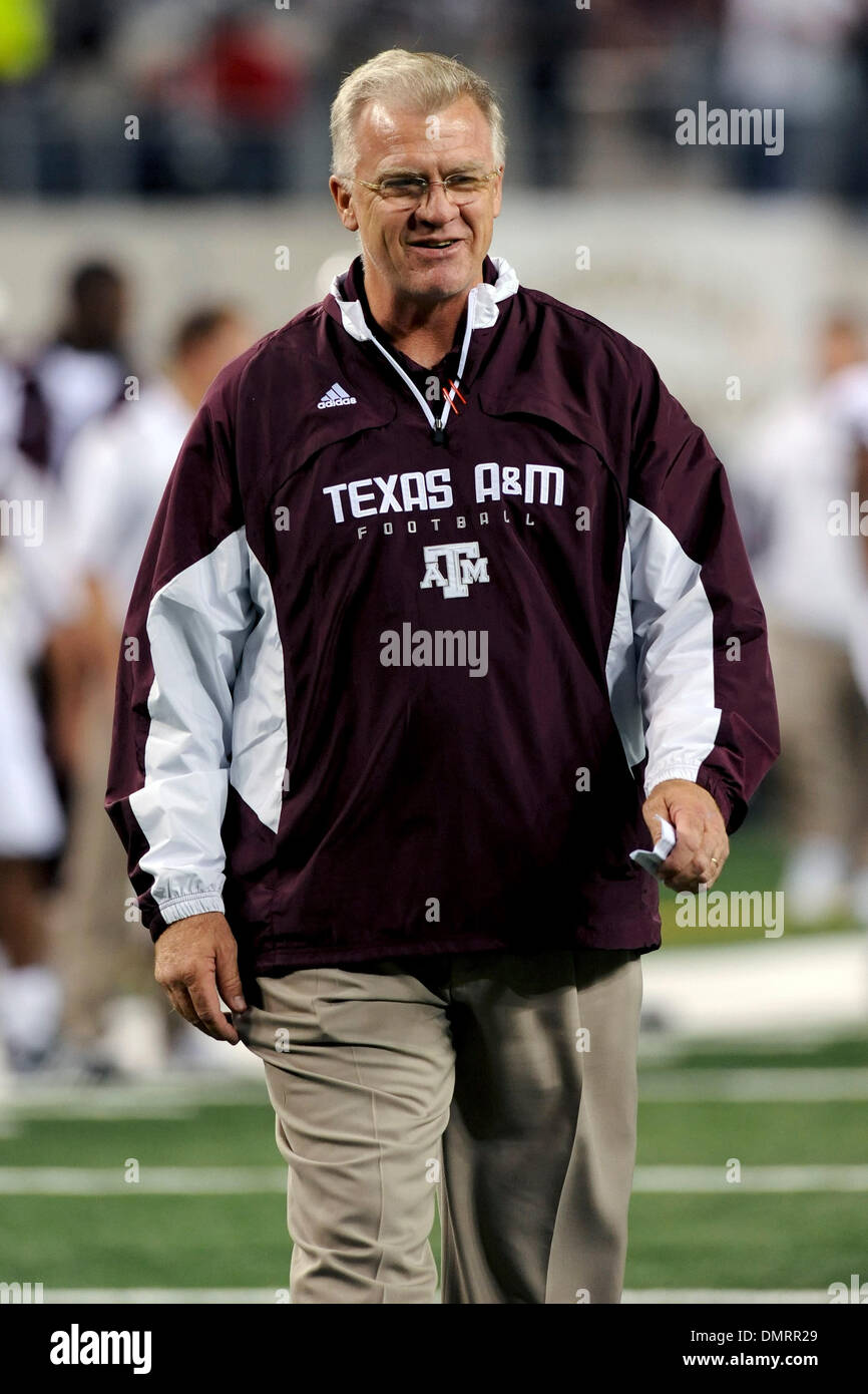 Inaugural 2009 Southwest Classic between the Arkansas Razorbacks and ...