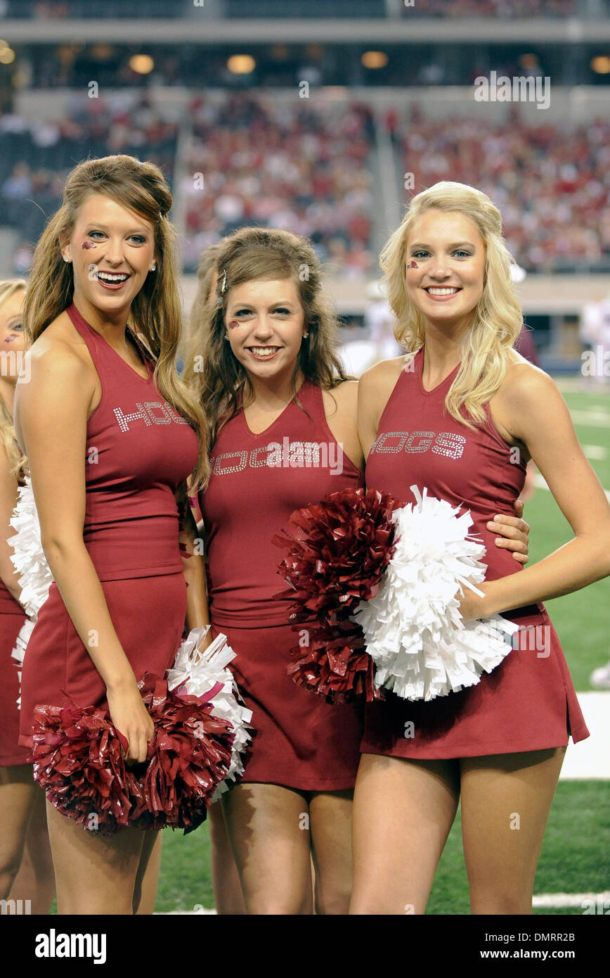 Arkansas razorback cheerleaders hi-res stock photography and images - Alamy