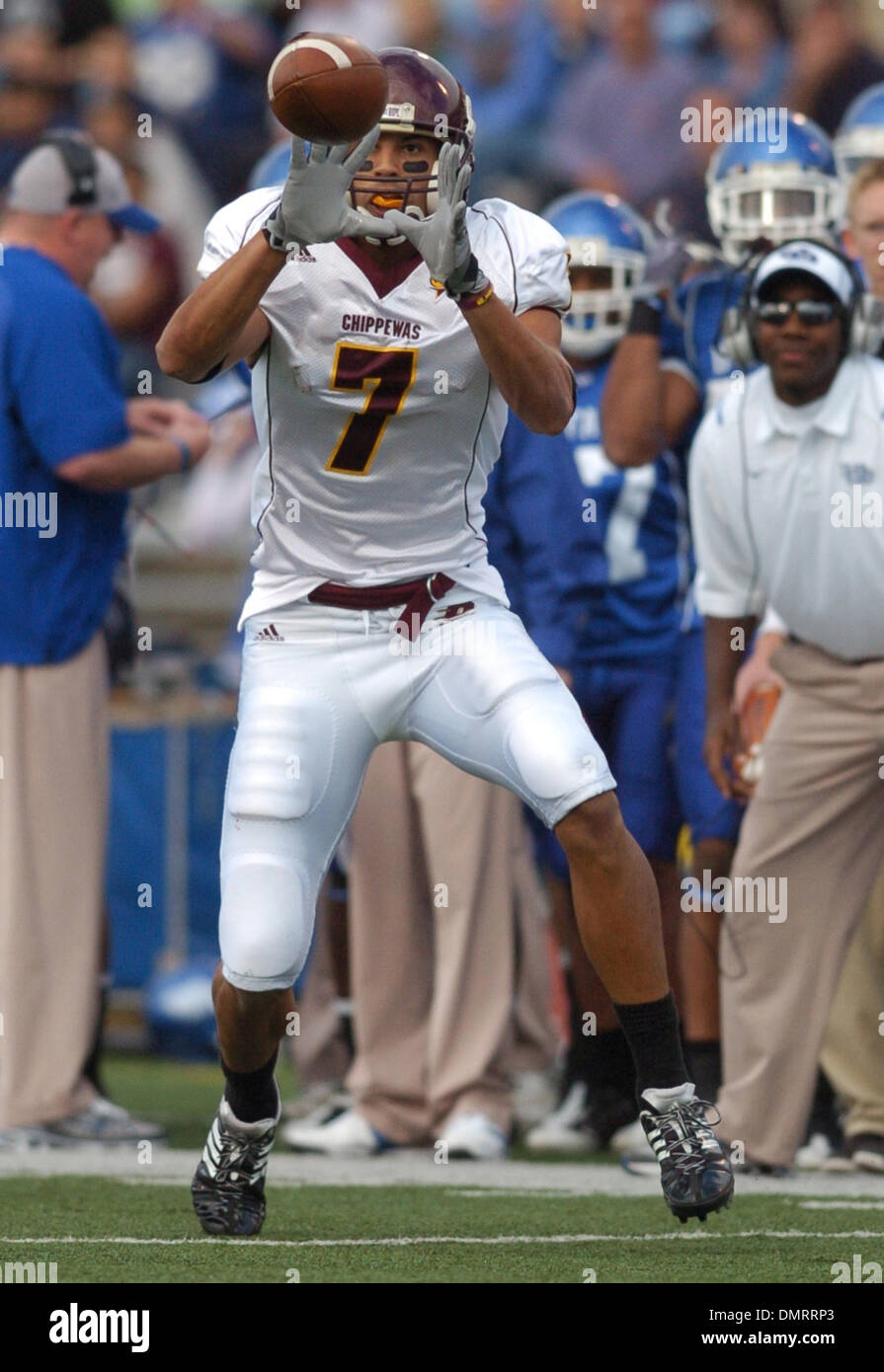 Central Michigan Chippewas wide receiver Bryan Anderson (7) making a ...