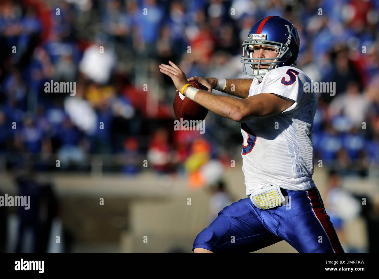 Kansas QB Todd Reesing goes 20-35 for 181 yds and 1 touchdown as the ...