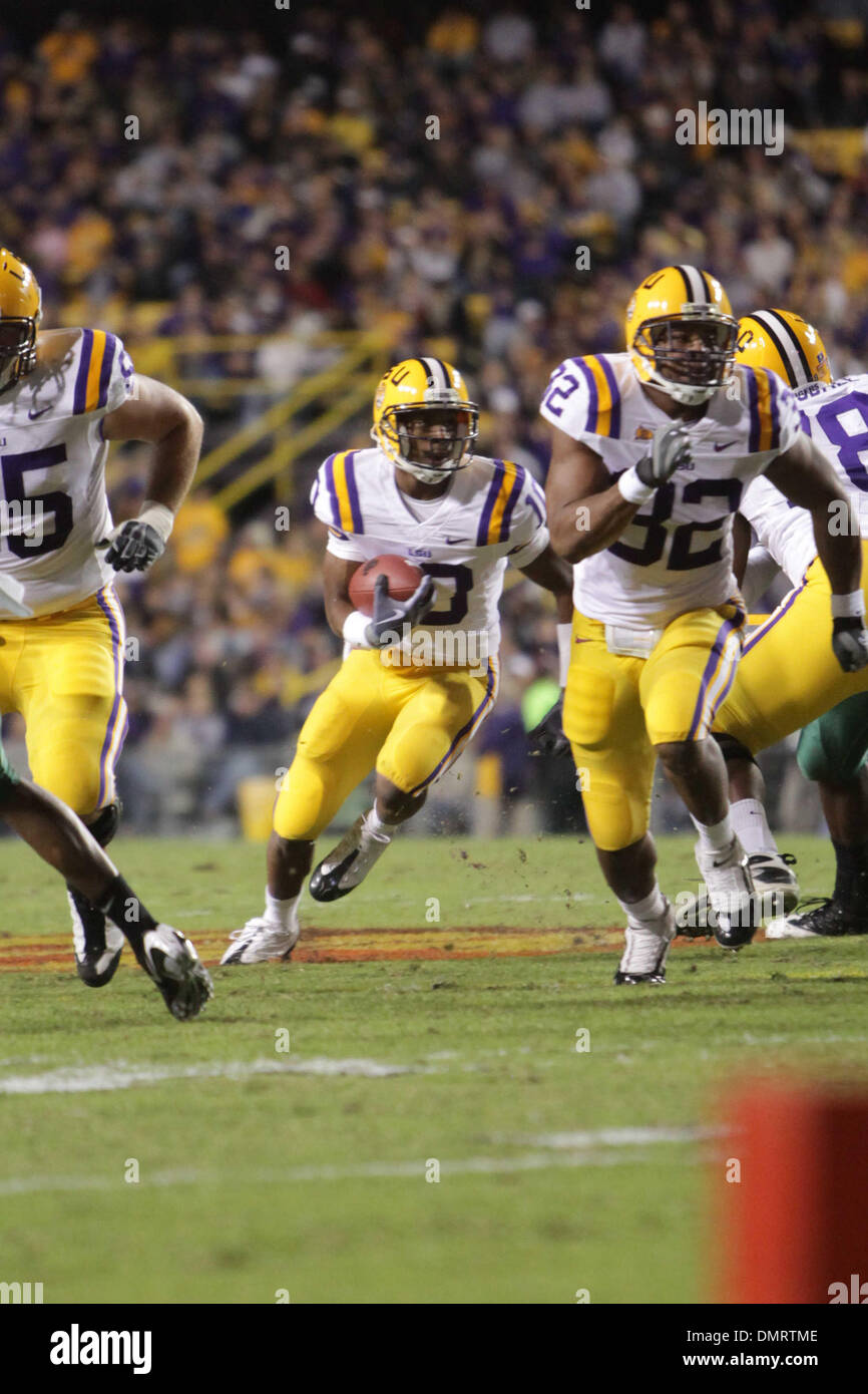 LSU quarterback Russell Shepard (1) scrambles for a touchdown during ...