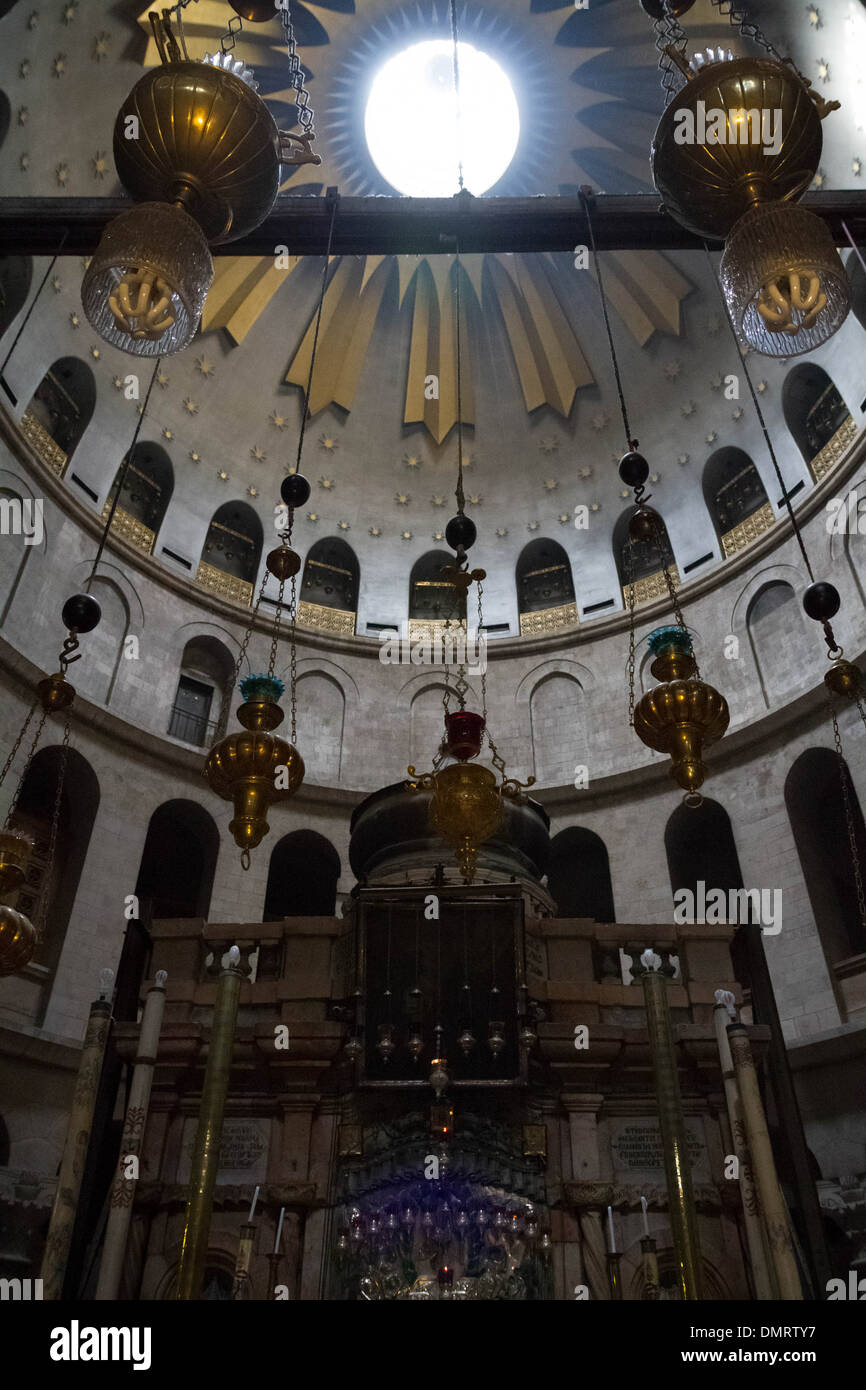 The Aedicule in the Church of the Holy Sepulchre in Jerusalem Stock ...