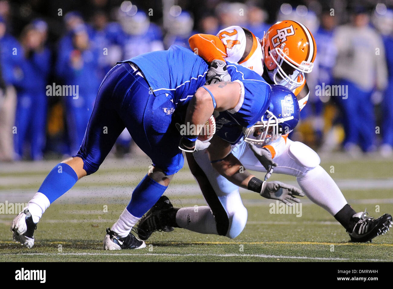 Buffalo tight end Jesse Rack (82) is taken down by Bowling Green ...