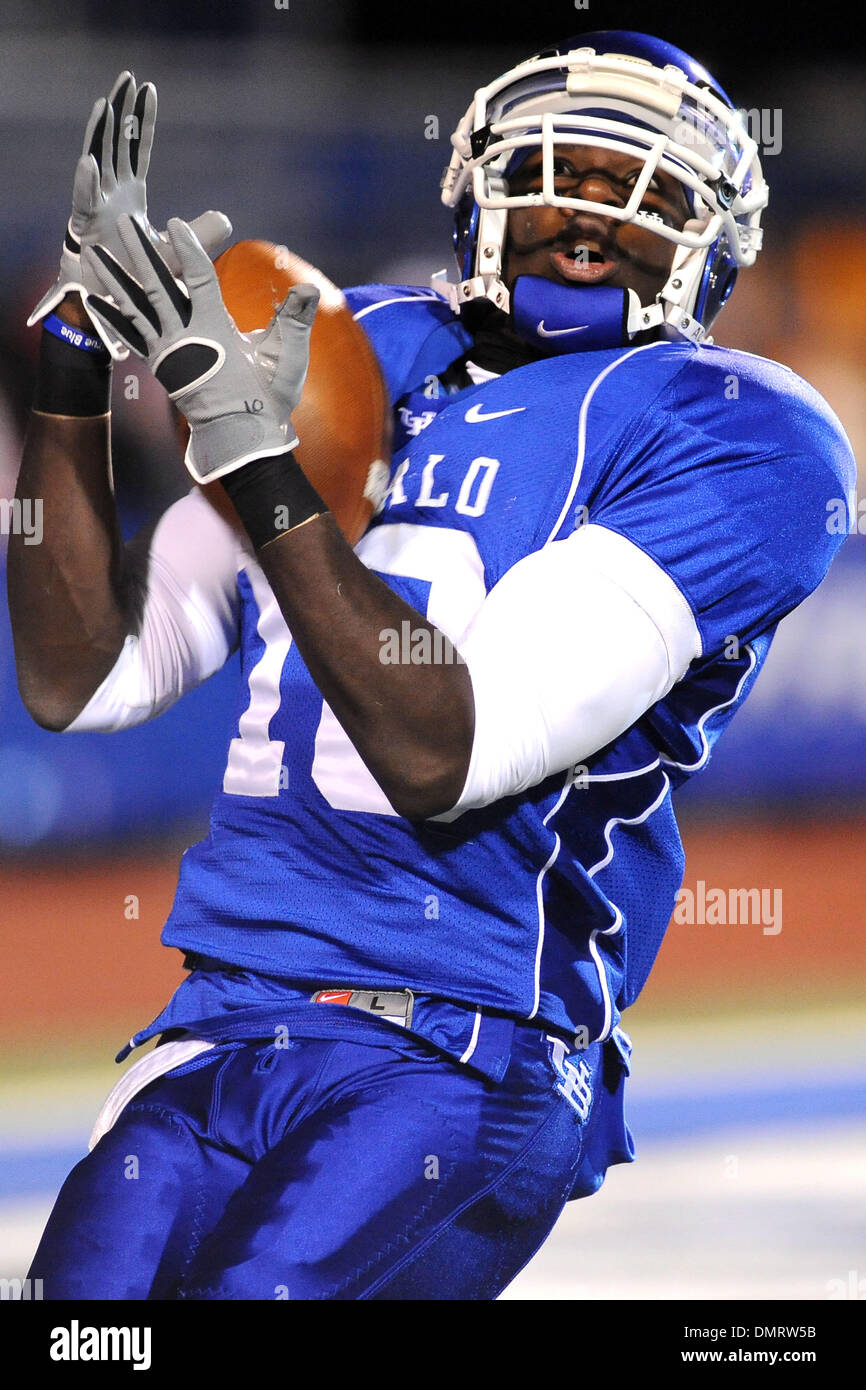 Buffalo wide receiver Ed Young (10) takes the second half kick-off ...