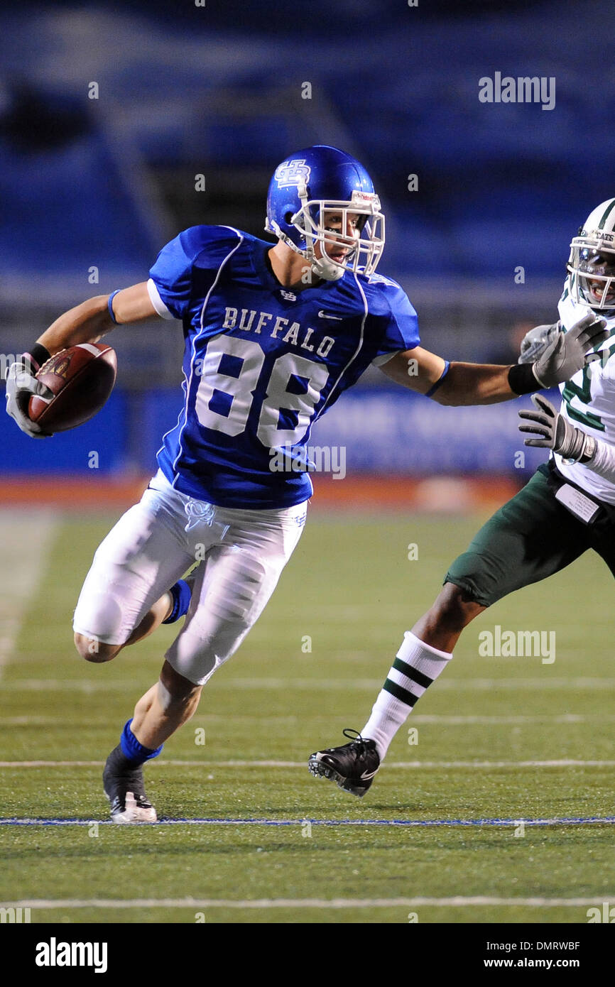 Buffalo wide receiver brett hamlin hi-res stock photography and images ...