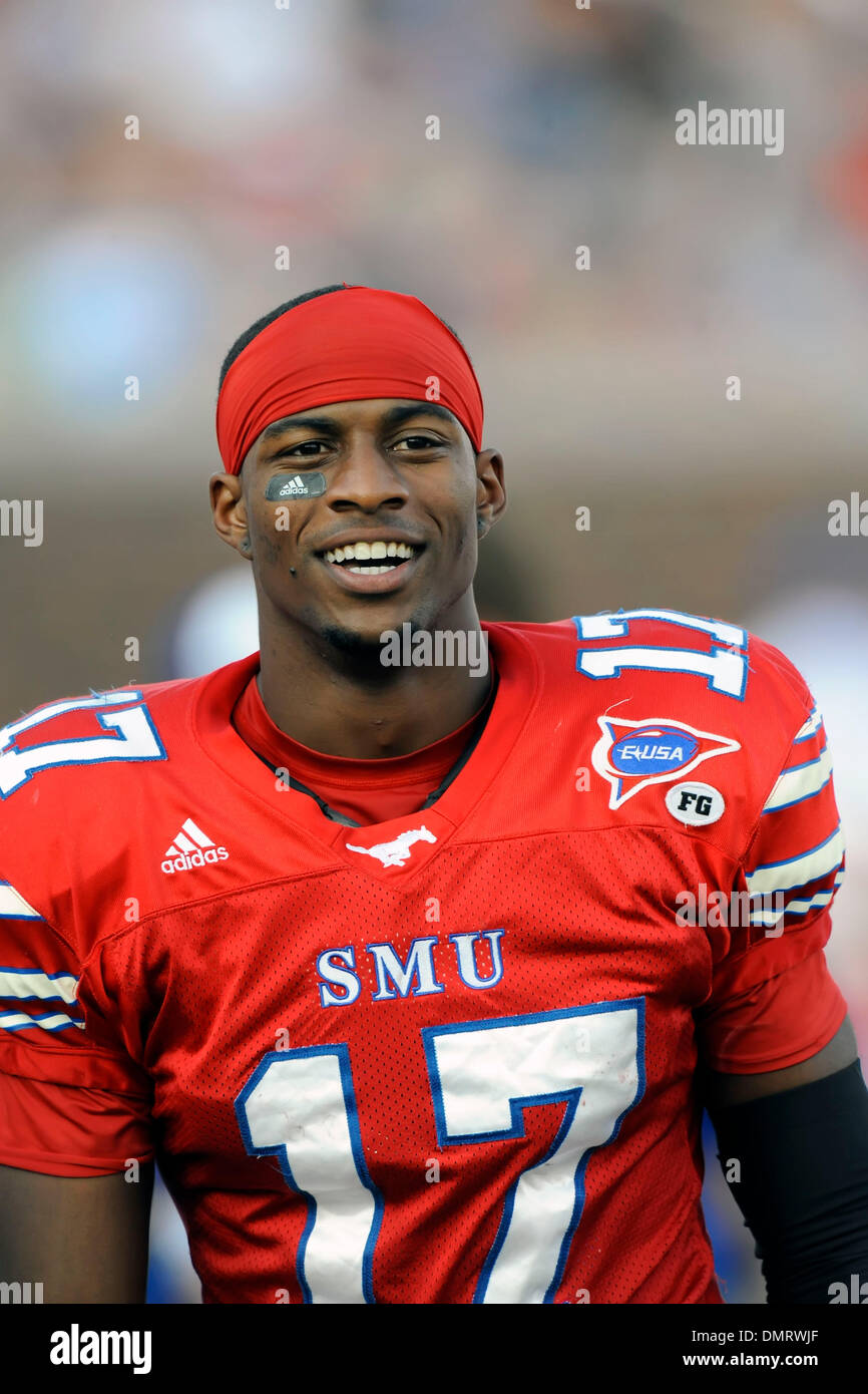 SMU WR Emmanuel Sanders preparing to battle the Minors as the Mustangs ...