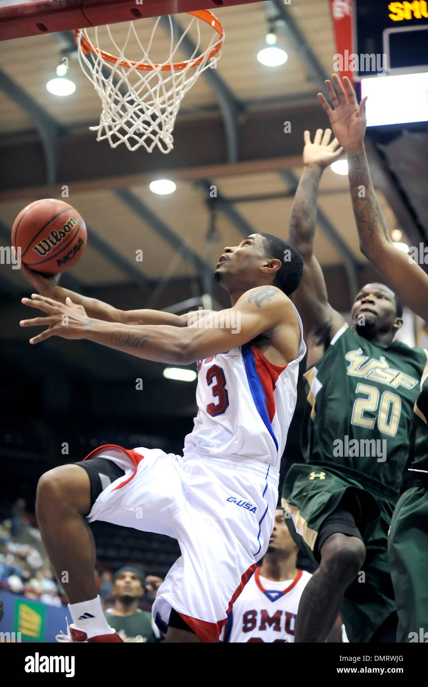 Derek Williams scored a team high 19 points as the USF Bulls defeat the ...