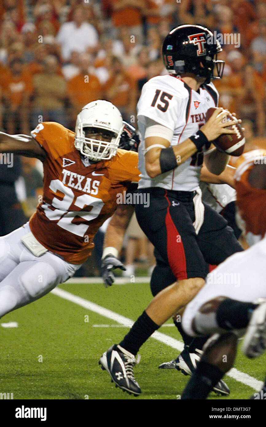 Texas defensive end Eddie Jones (32) pressures Texas Tech quarterback ...