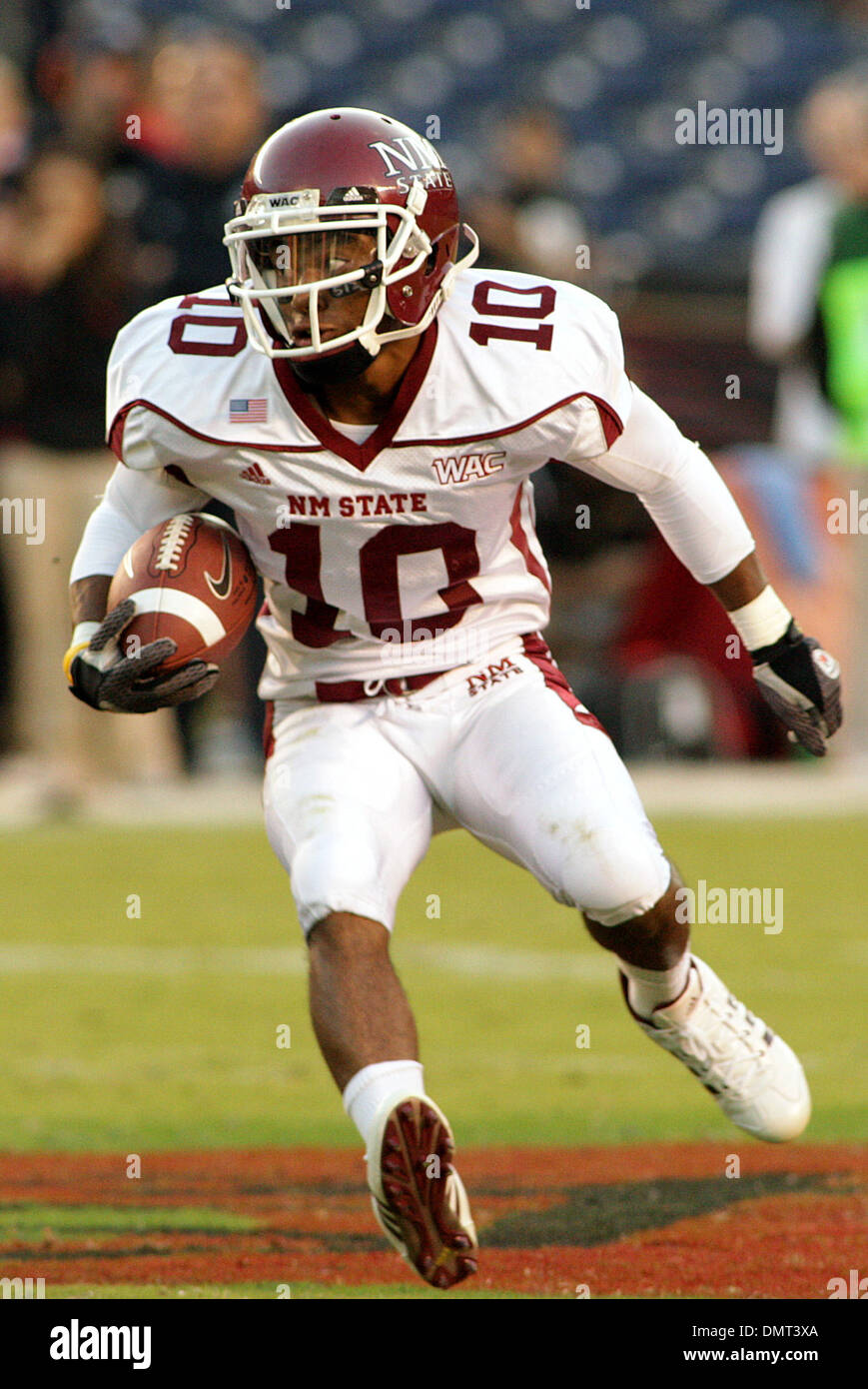 New Mexico Aggies Marcus Anderson avoids San Diego State Aztec ...