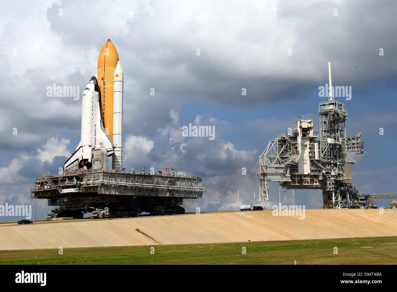 Space Shuttle Atlantis (STS-129) on a slow trek arrives to launch pad ...
