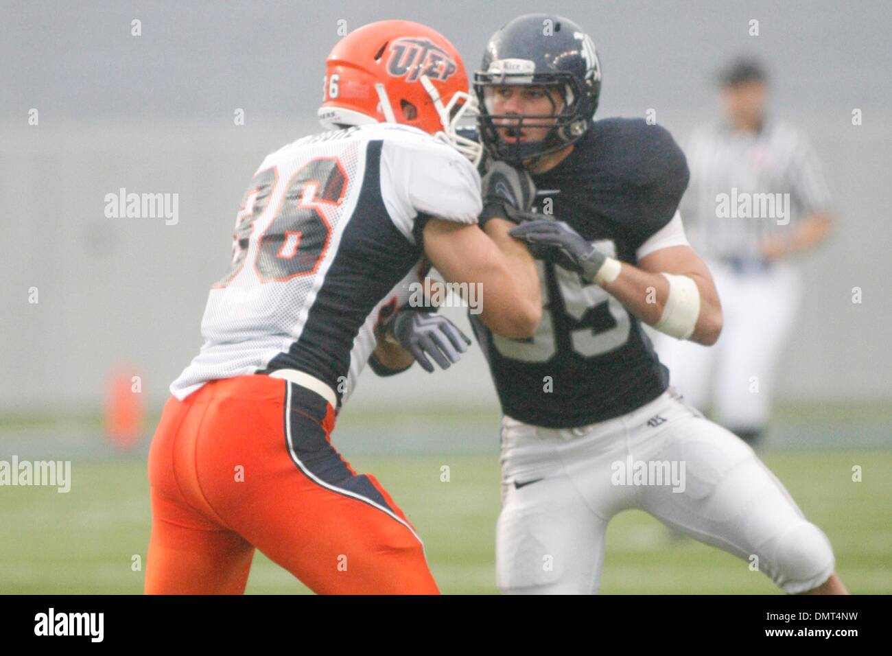 Rice safety Travis Bradshaw (35) defended by UTEP tight end Jonny Moore ...