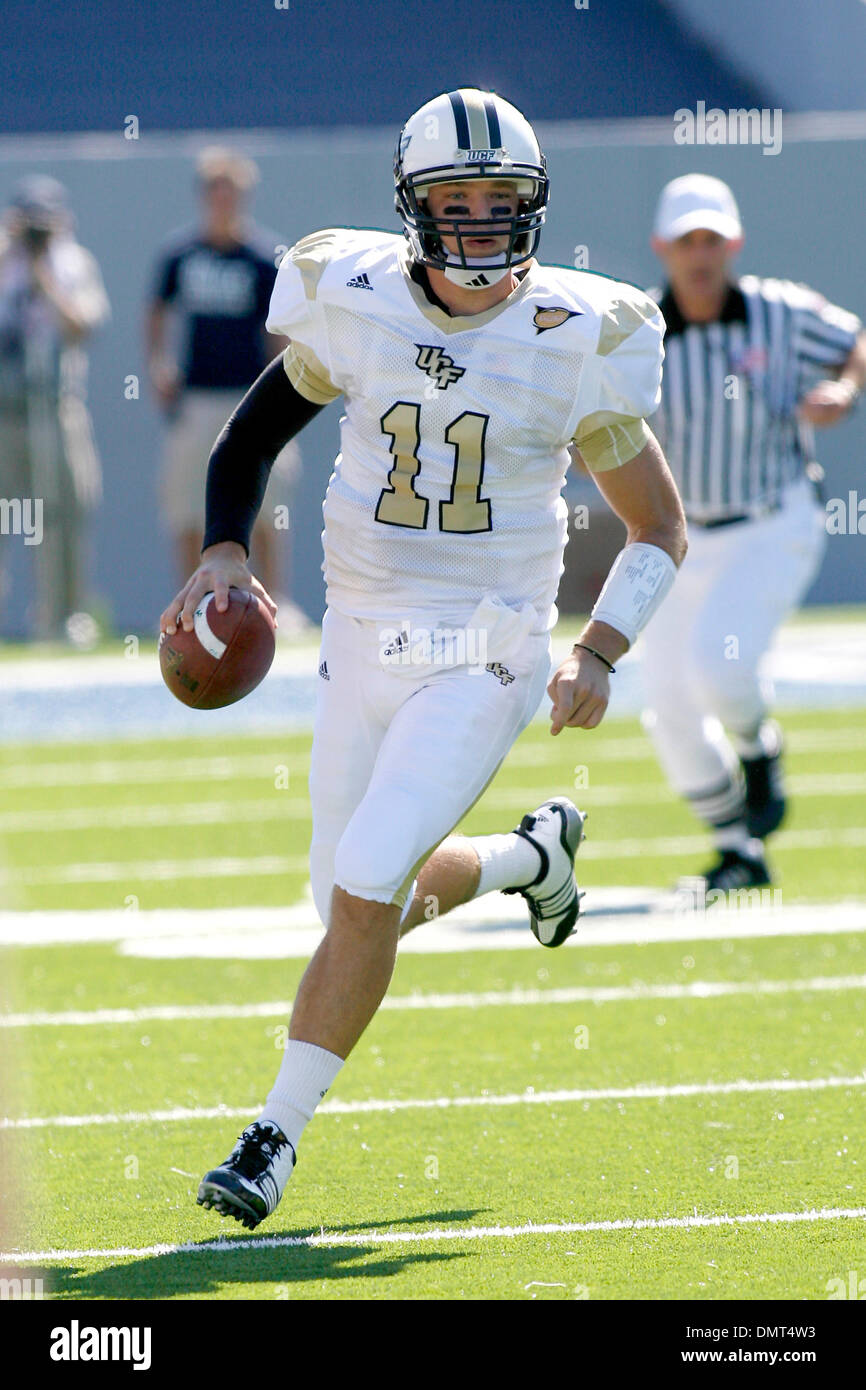 Quartrback hi-res stock photography and images - Alamy