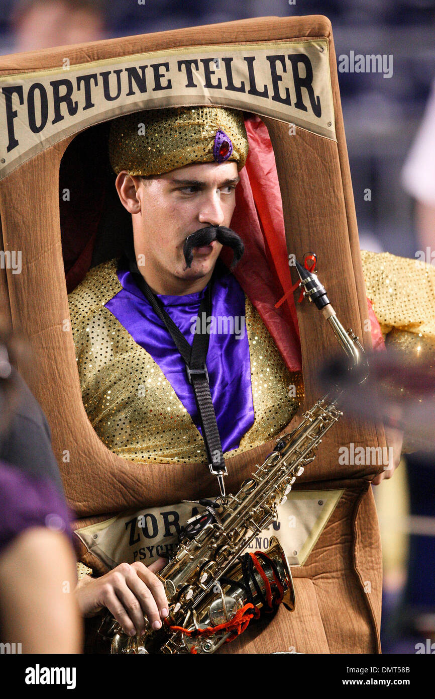 Aztec marching band hi-res stock photography and images - Alamy