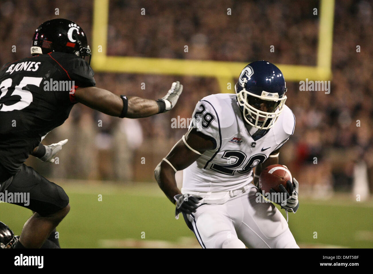 7 November 2009: Connecticut wide receiver Eric Sawicki #29 in game ...