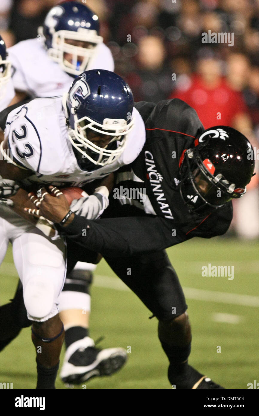 7 November 2009: Cincinnati cornerback Aaron Webster #17 in game action ...