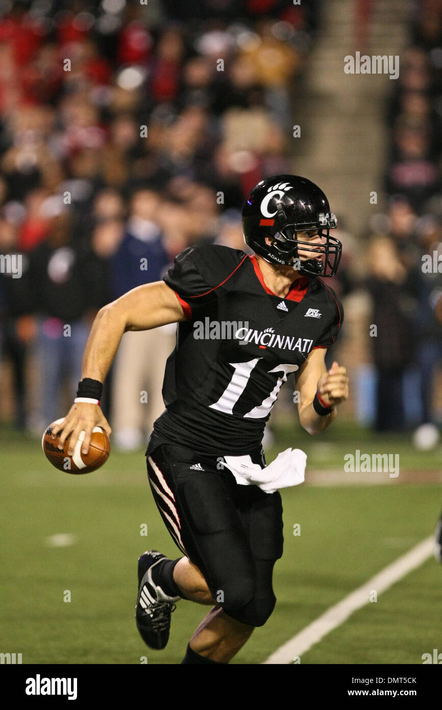 7 November 2009:Cincinnati QB Zach Collaros #12 in game action of the ...