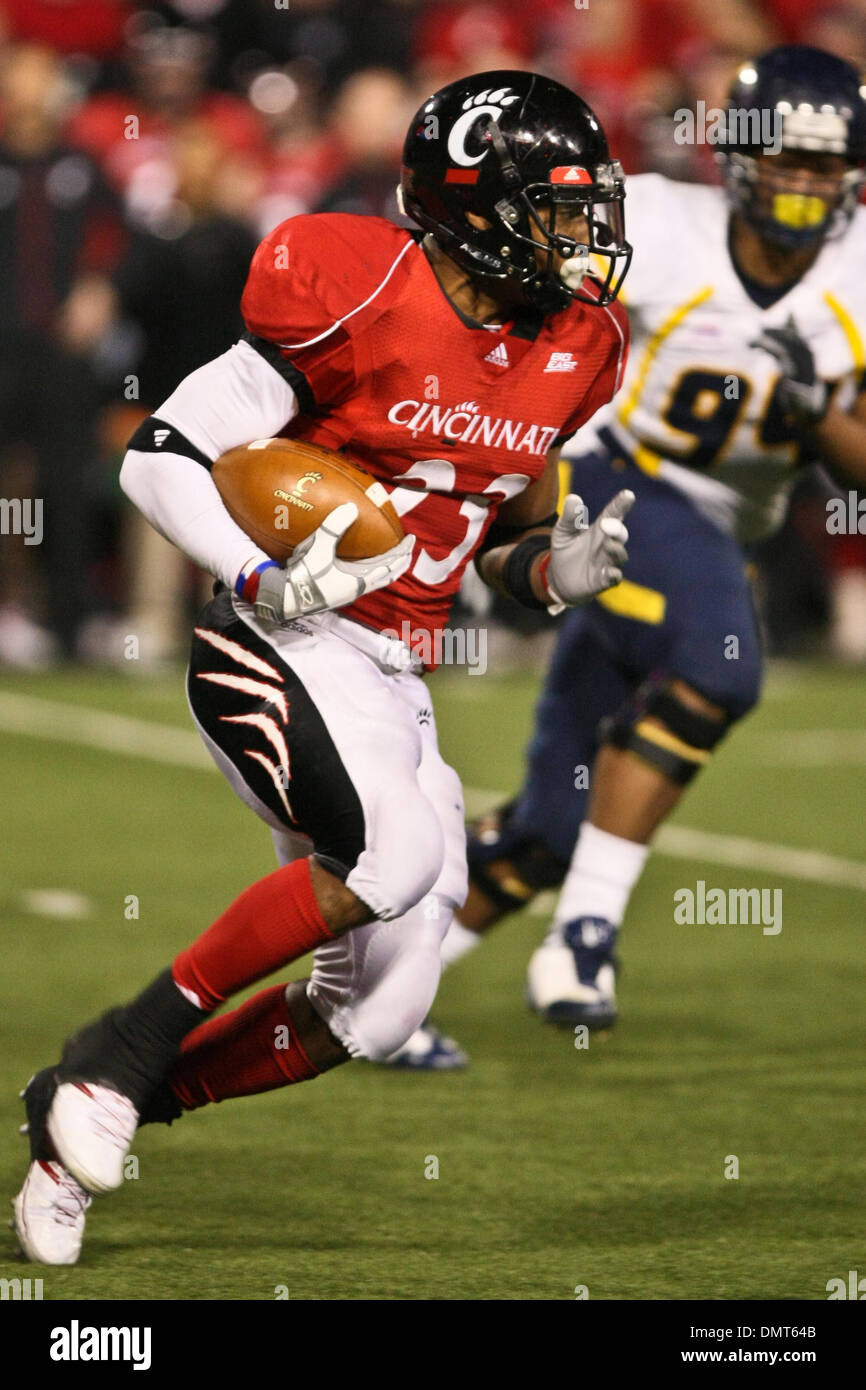 Isaiah pead hi-res stock photography and images - Alamy