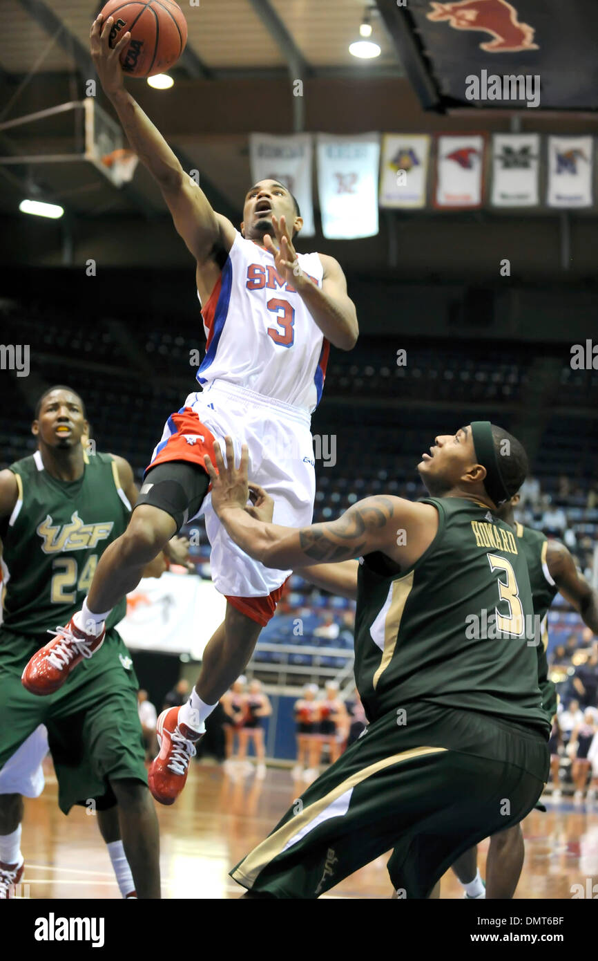 Derek Williams scored a team high 19 points as the USF Bulls defeat the ...