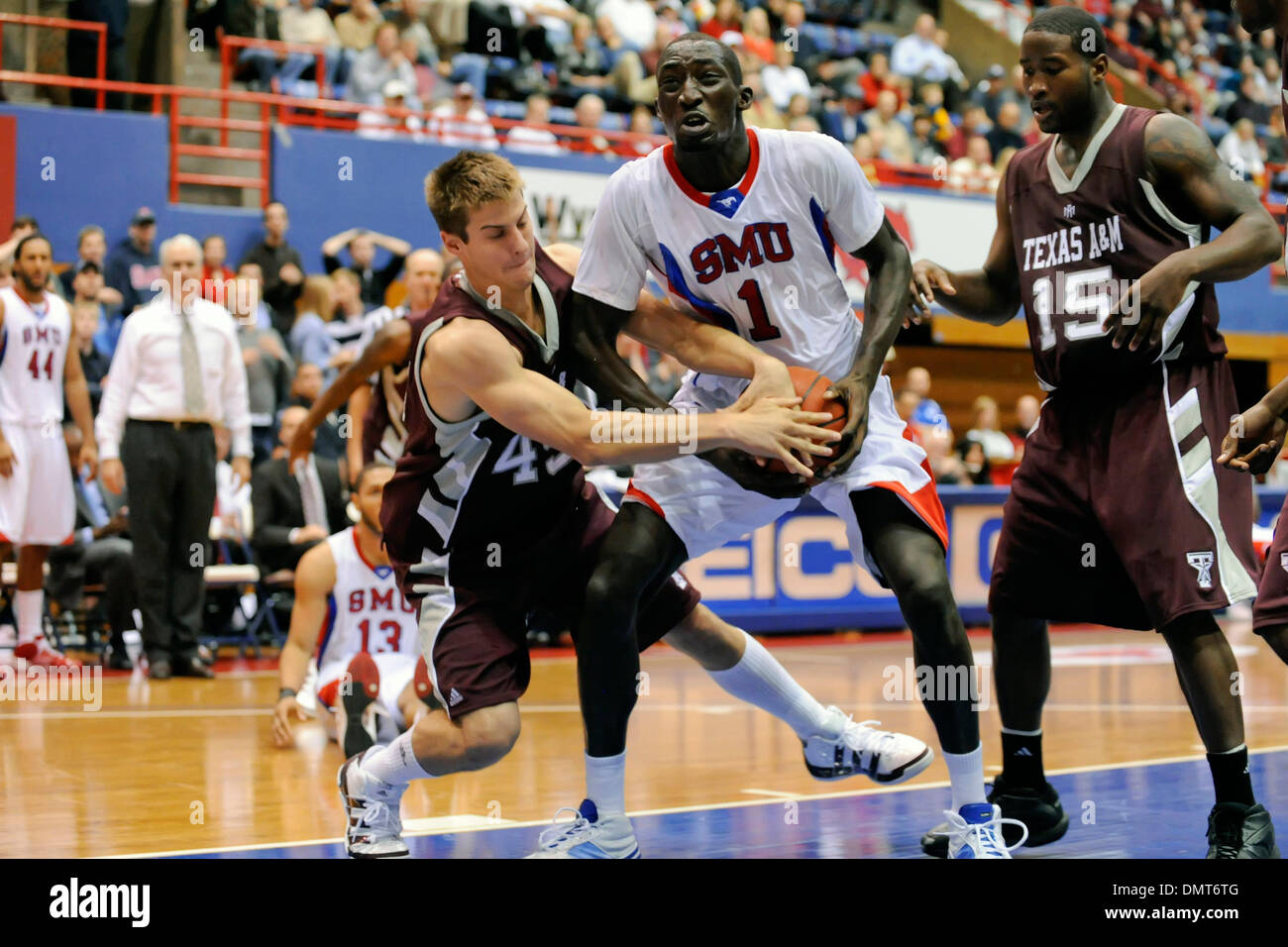 The Texas Fighting Aggies defeat their former Southwest Conference Foe ...