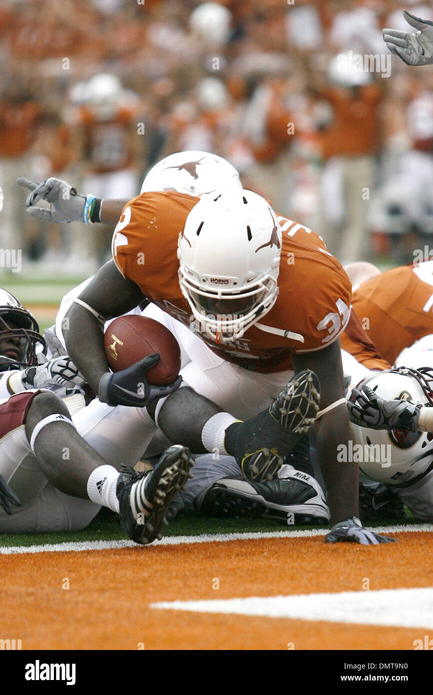 Texas running back Cody Johnson racks up a Texas touchdown in first ...