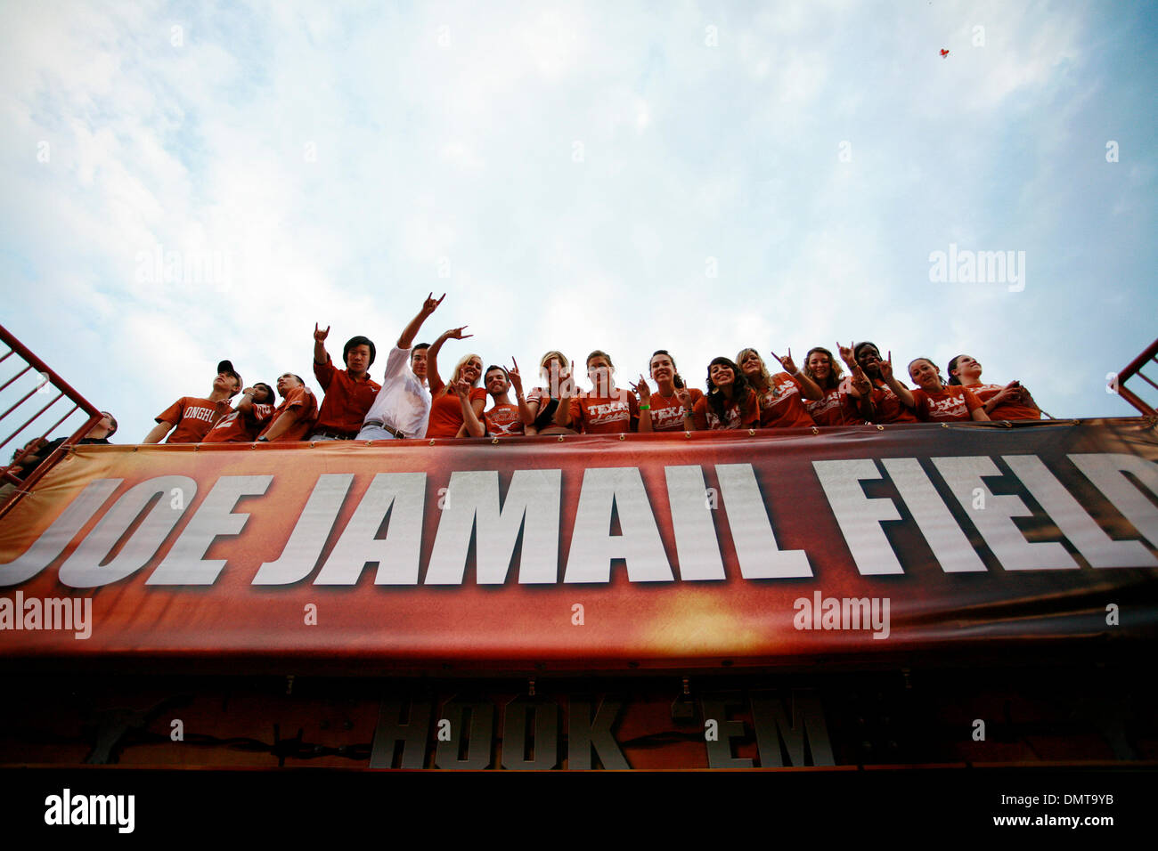 The University of Texas took on the Warhawks of the University of ...