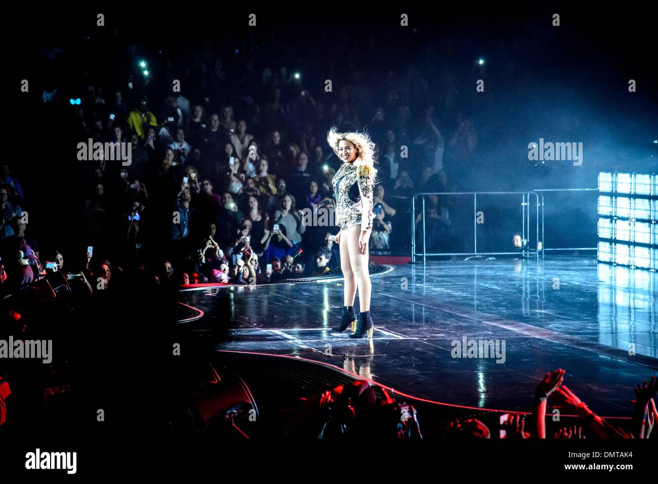 Mrs carter world tour show hi-res stock photography and images - Alamy