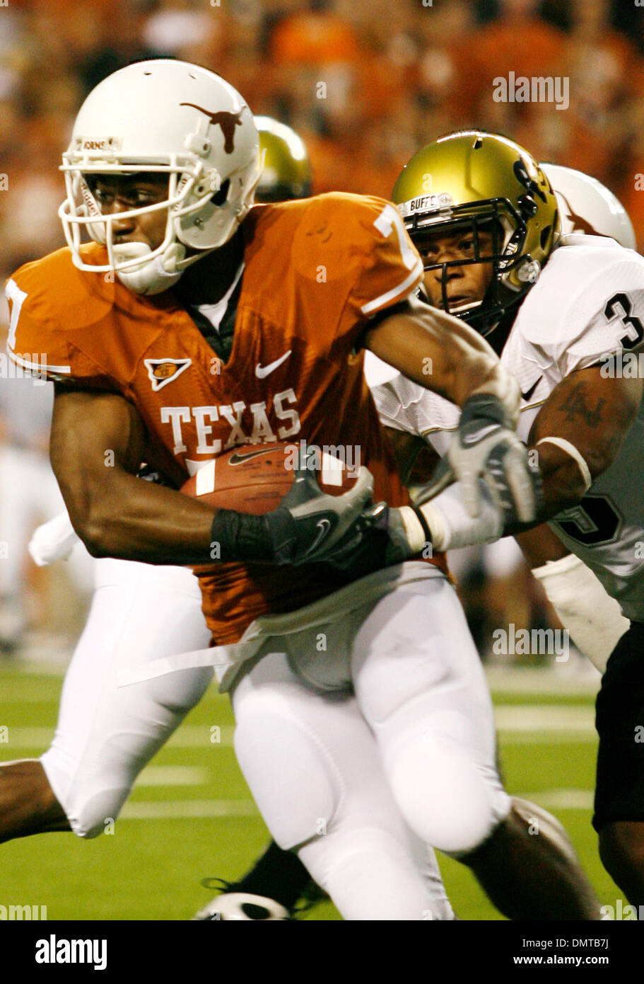 Dkr texas memorial stadium hi-res stock photography and images - Alamy