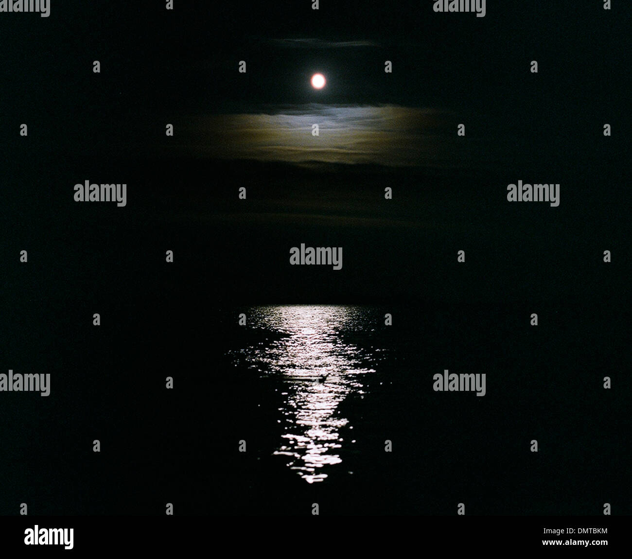 Full moon ireland hi-res stock photography and images - Alamy