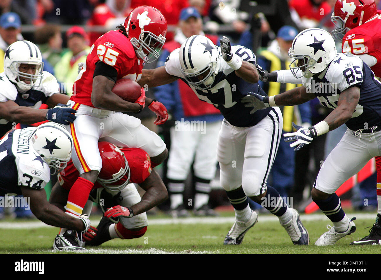 Dallas Cowboys FB Deon Anderson (34), Dallas Cowboys linebacker Victor ...