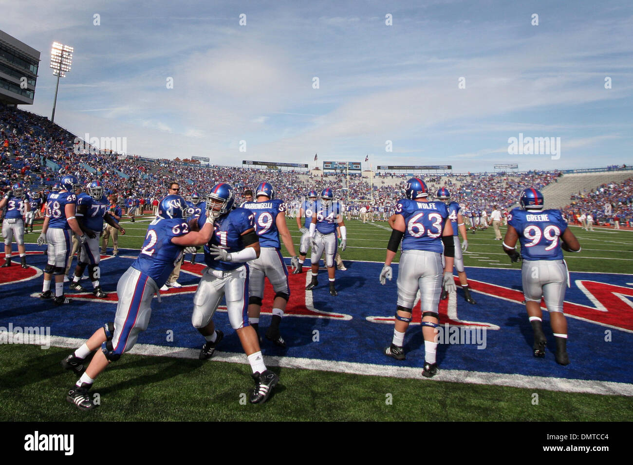 Kansas offensive linemen Alex Smith (62) and John Williams (71) warm up ...