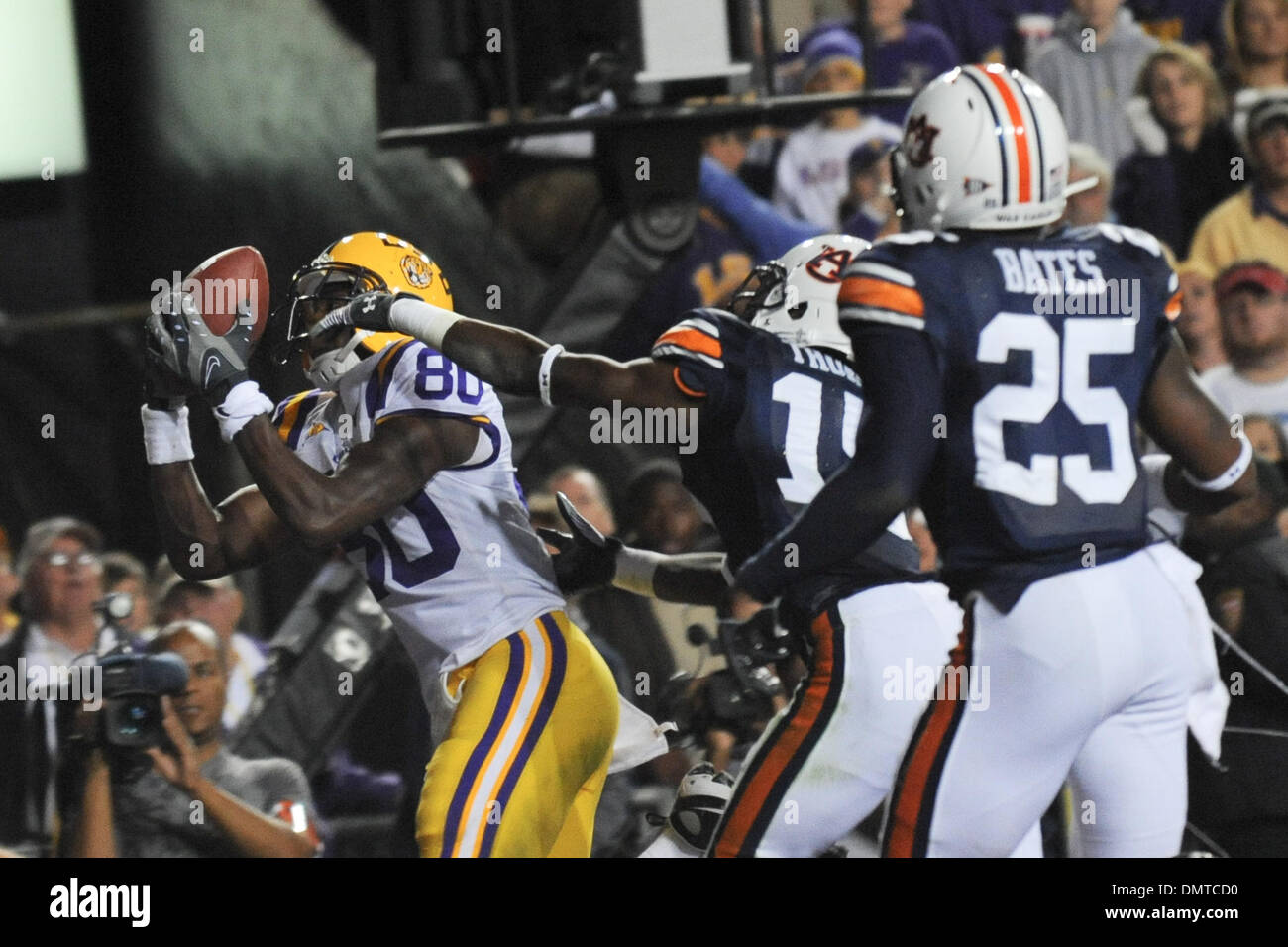 LSU wide receiver, Terrance Toliver, grabs a pass for a touchdown ...