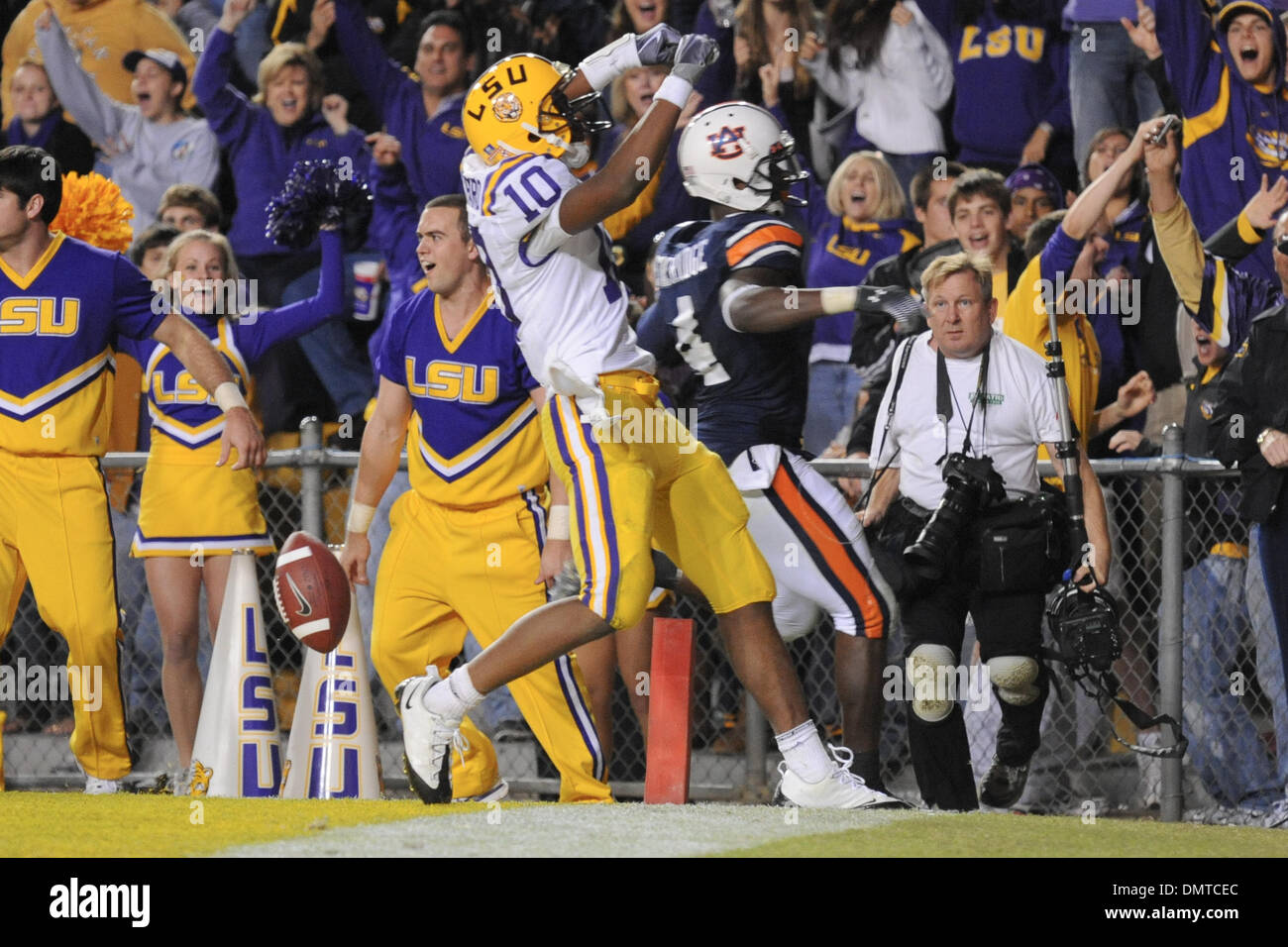 LSU freshman, #10 Russell Shepard, celebrates his first touchdown ...