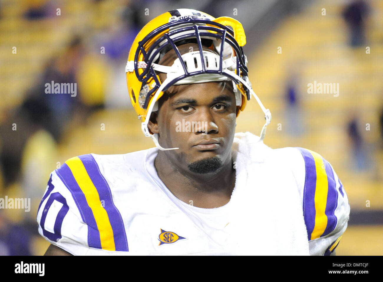 Left tackle hi-res stock photography and images - Alamy