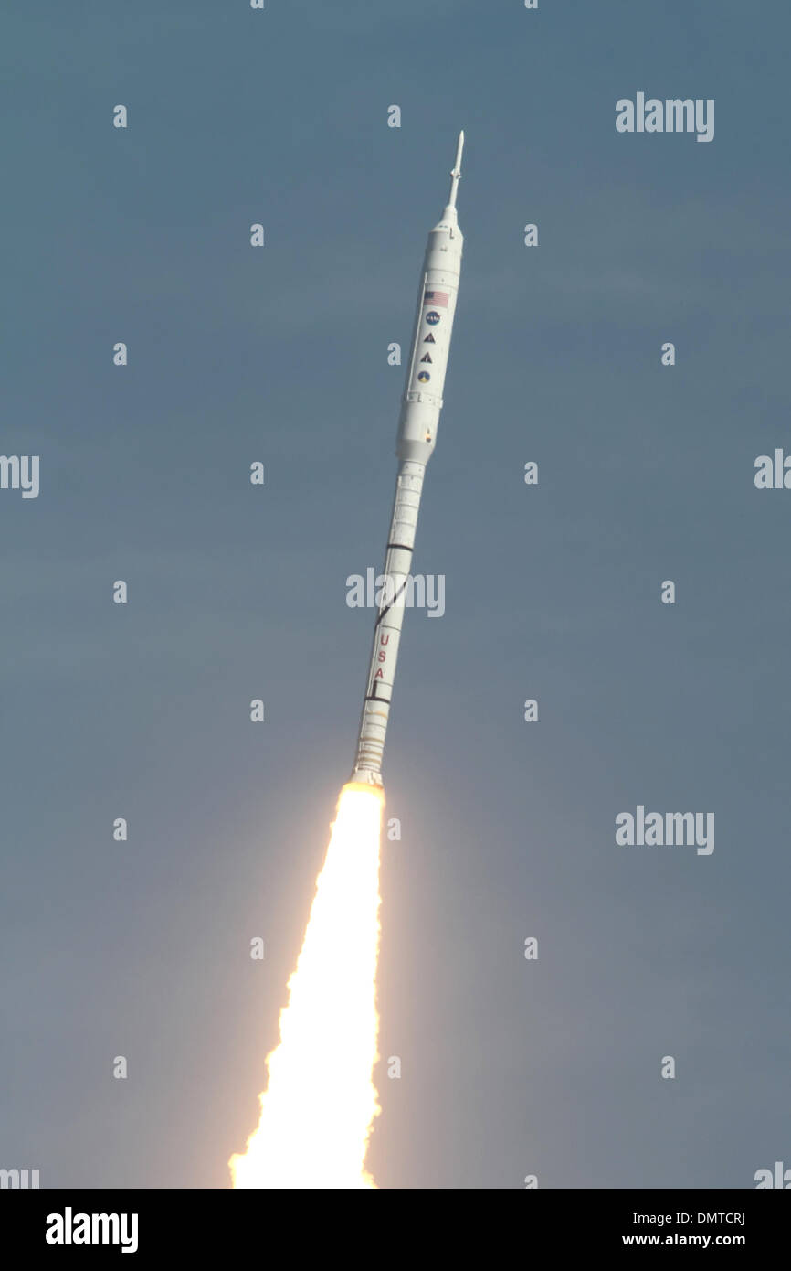 NASA launched the Ares 1-X Rocket from launch pad 39B at Kennedy Space ...