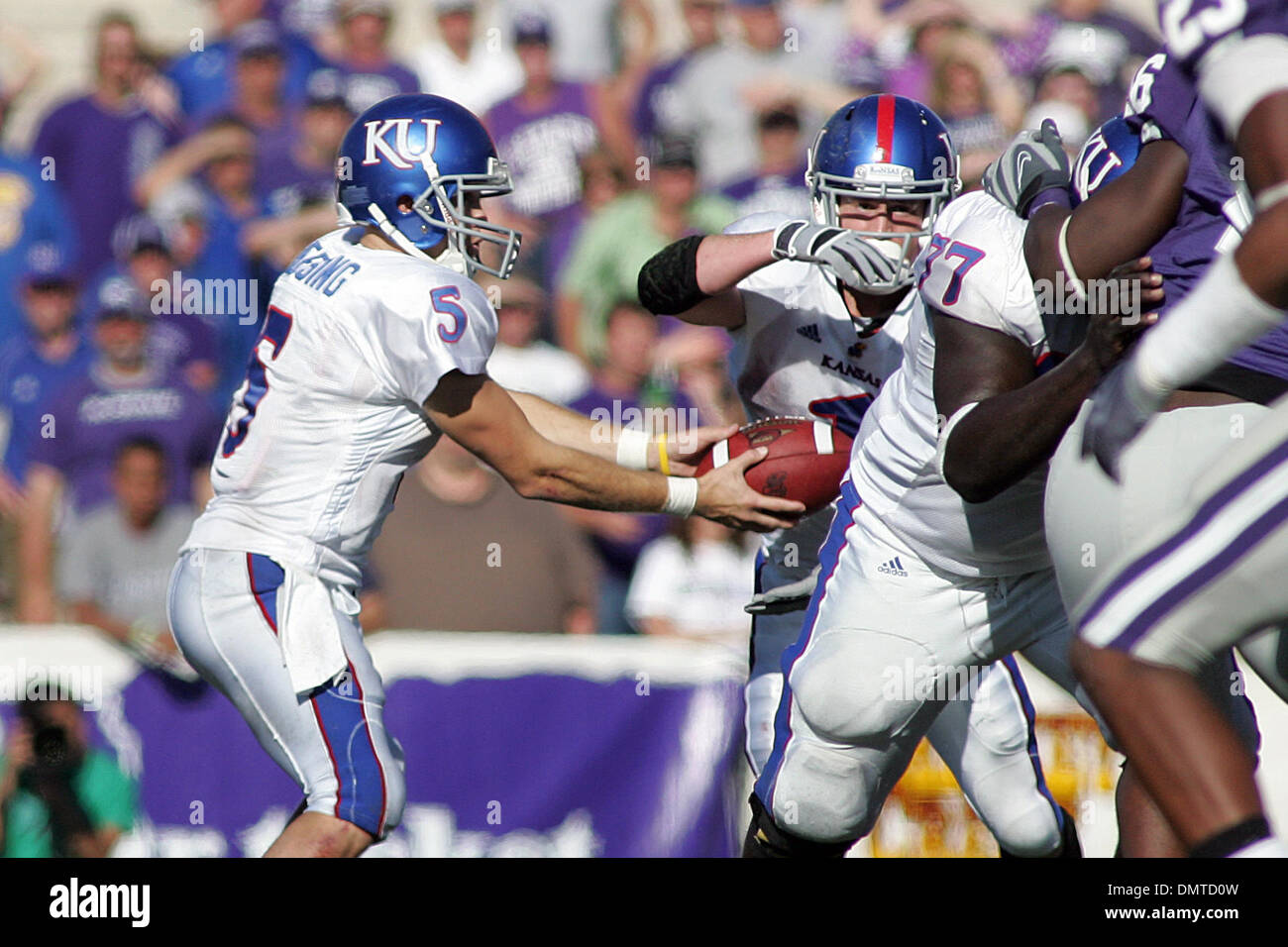 Bill snyder family stadium hi-res stock photography and images - Alamy