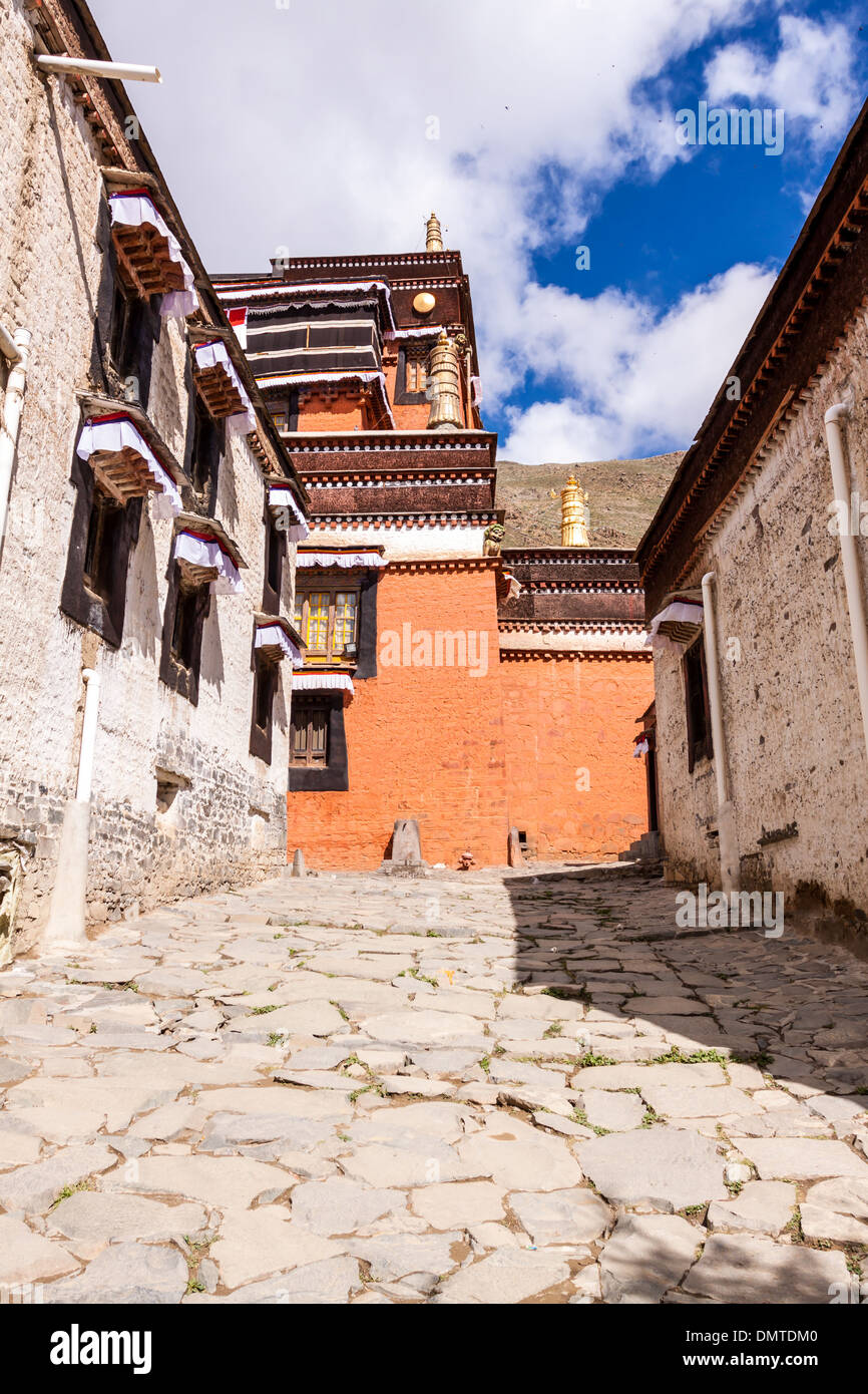 Tibetan house at Lhasa, Tibet Stock Photo - Alamy
