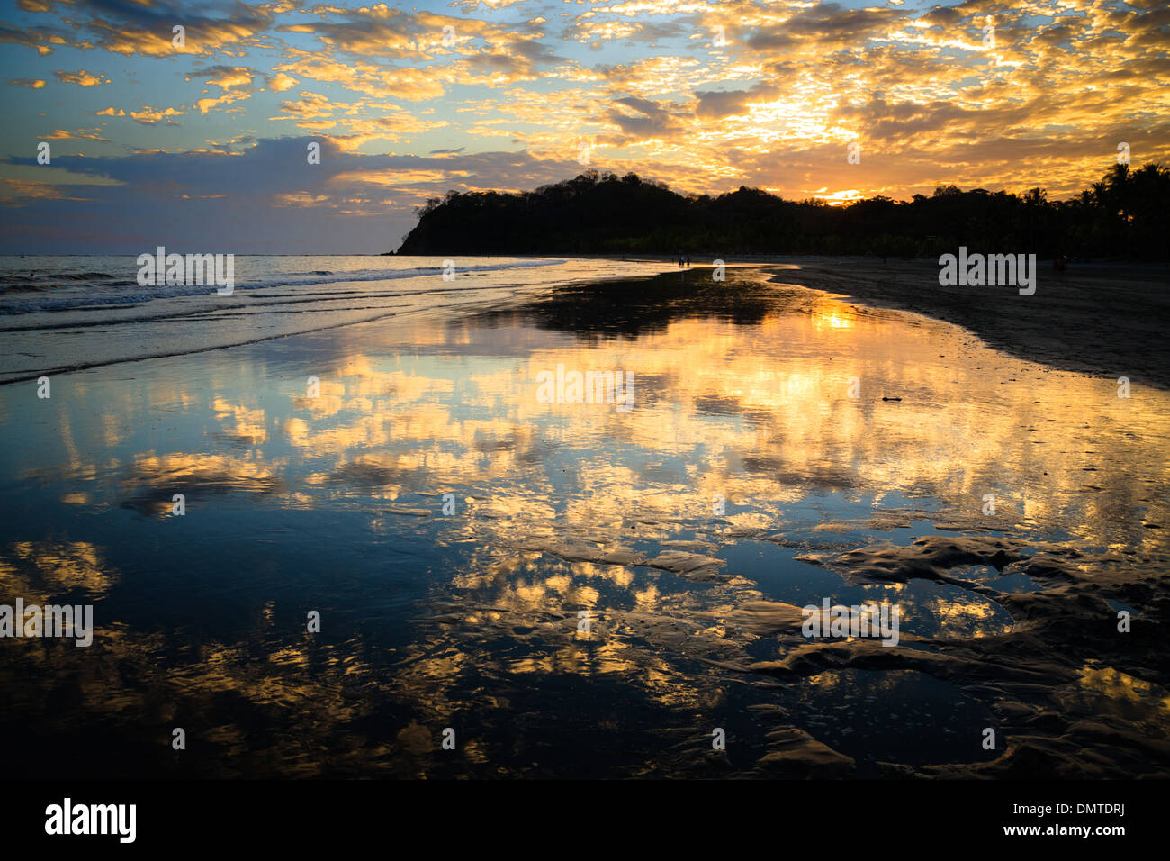 Sámara beach costa rica hi-res stock photography and images - Alamy