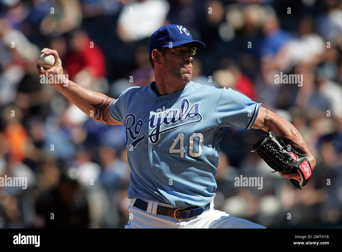Kansas City Royals relief pitcher Kyle Farnsworth pitches during the ...