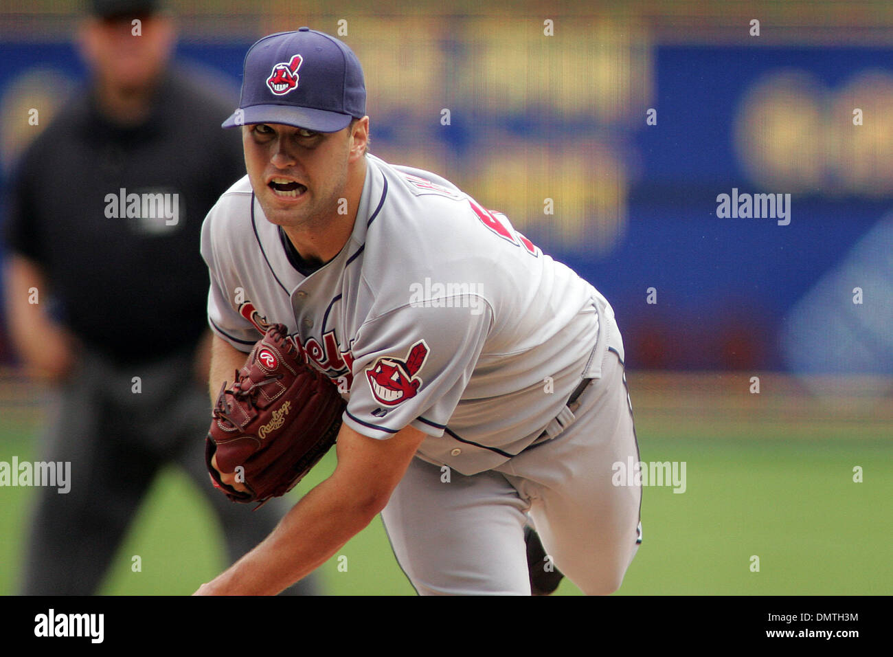 Cleveland Indians starting pitcher David Huff delivers a pitch during ...