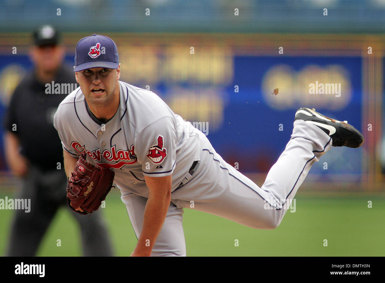 Cleveland Indians starting pitcher David Huff delivers a pitch during ...
