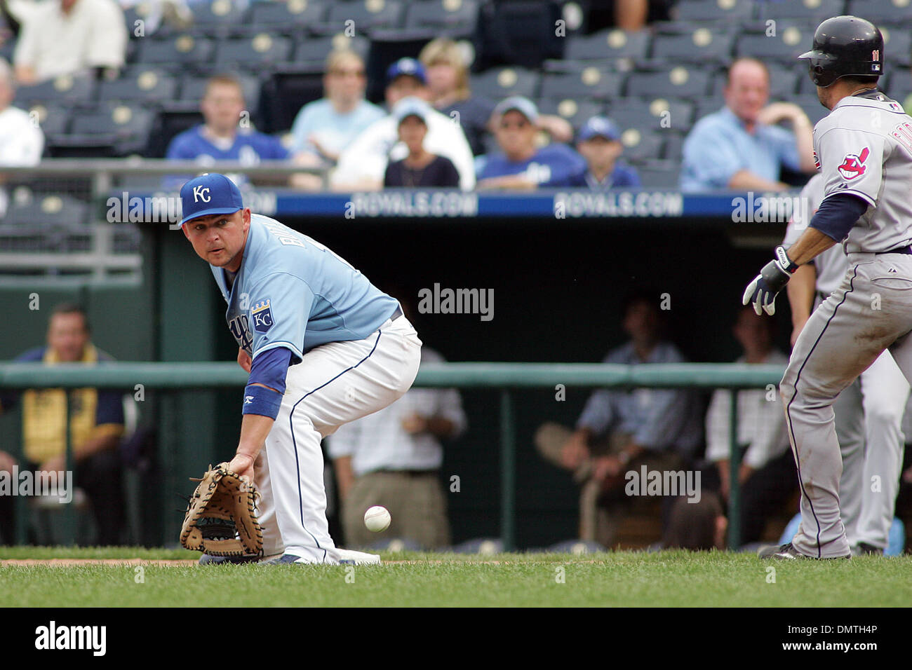 Kansas City Royals first baseman Billy Butler catches the throw to ...